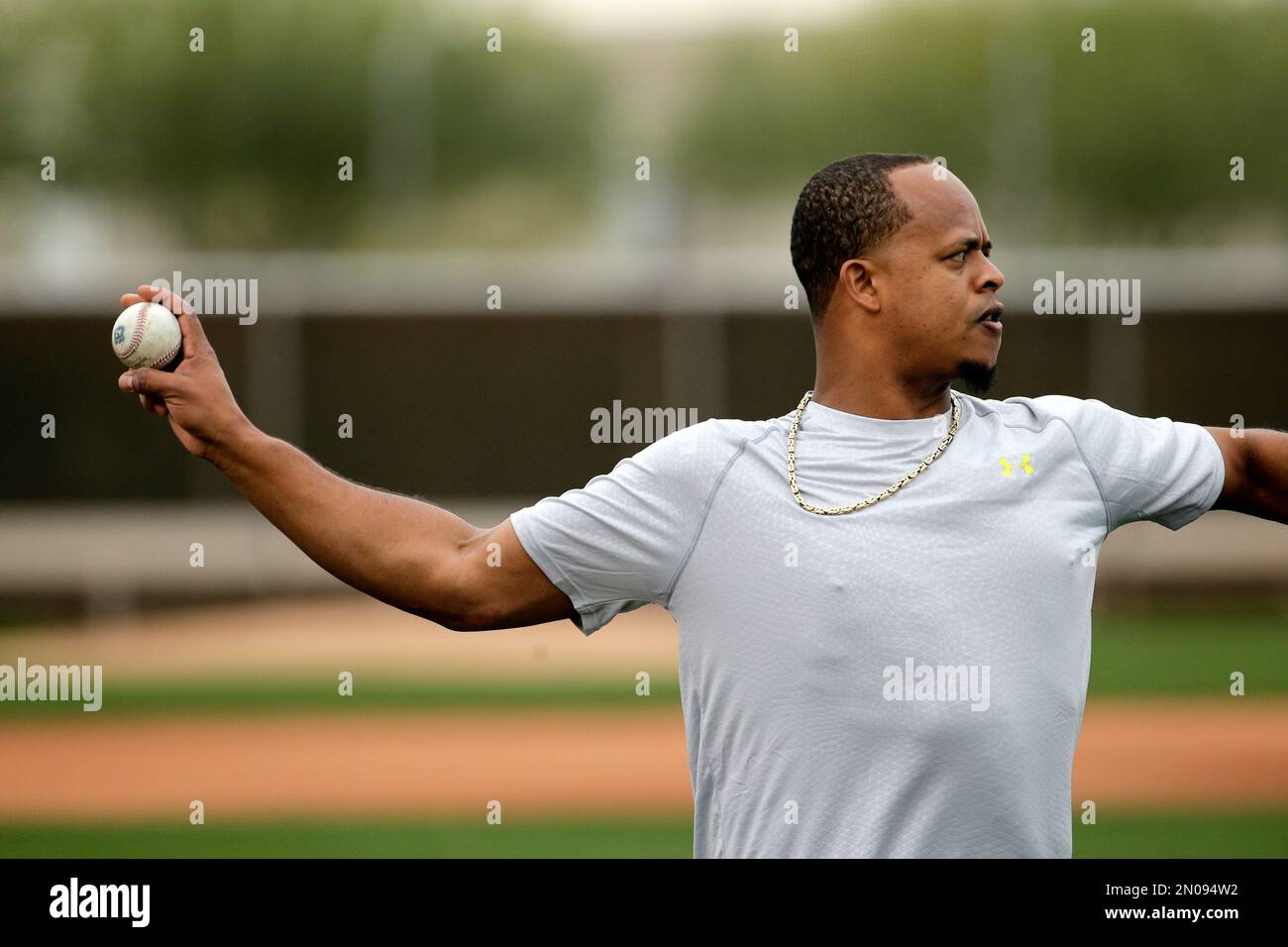 Kansas City Royals pitcher Edinson Volquez throws during spring ...