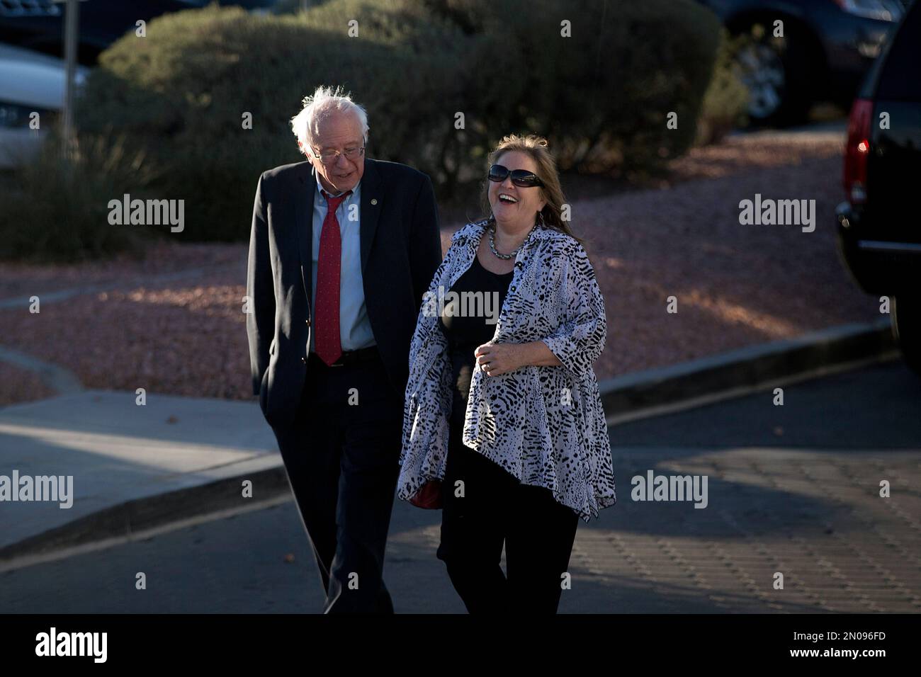 Democratic presidential candidate Sen. Bernie Sanders, I-Vt., and wife ...