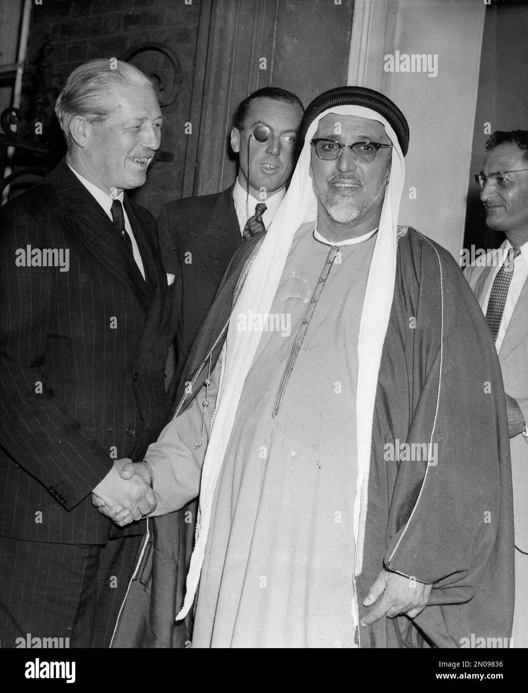 The ruler of the oil-rich Persian Gulf state of Qatar, Sheikh Sir Ali ...