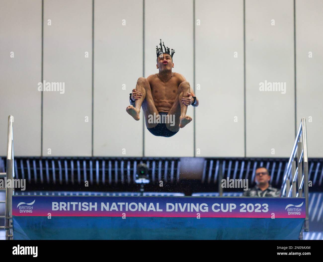 Diving platform in swimming pool hi-res stock photography and images ...