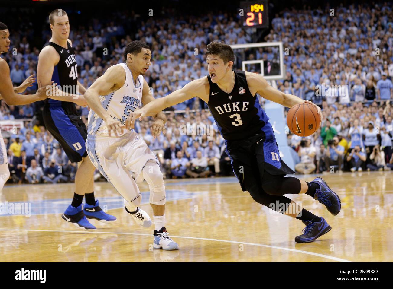 North Carolina's Marcus Paige (5) defends against Duke's Grayson Allen ...