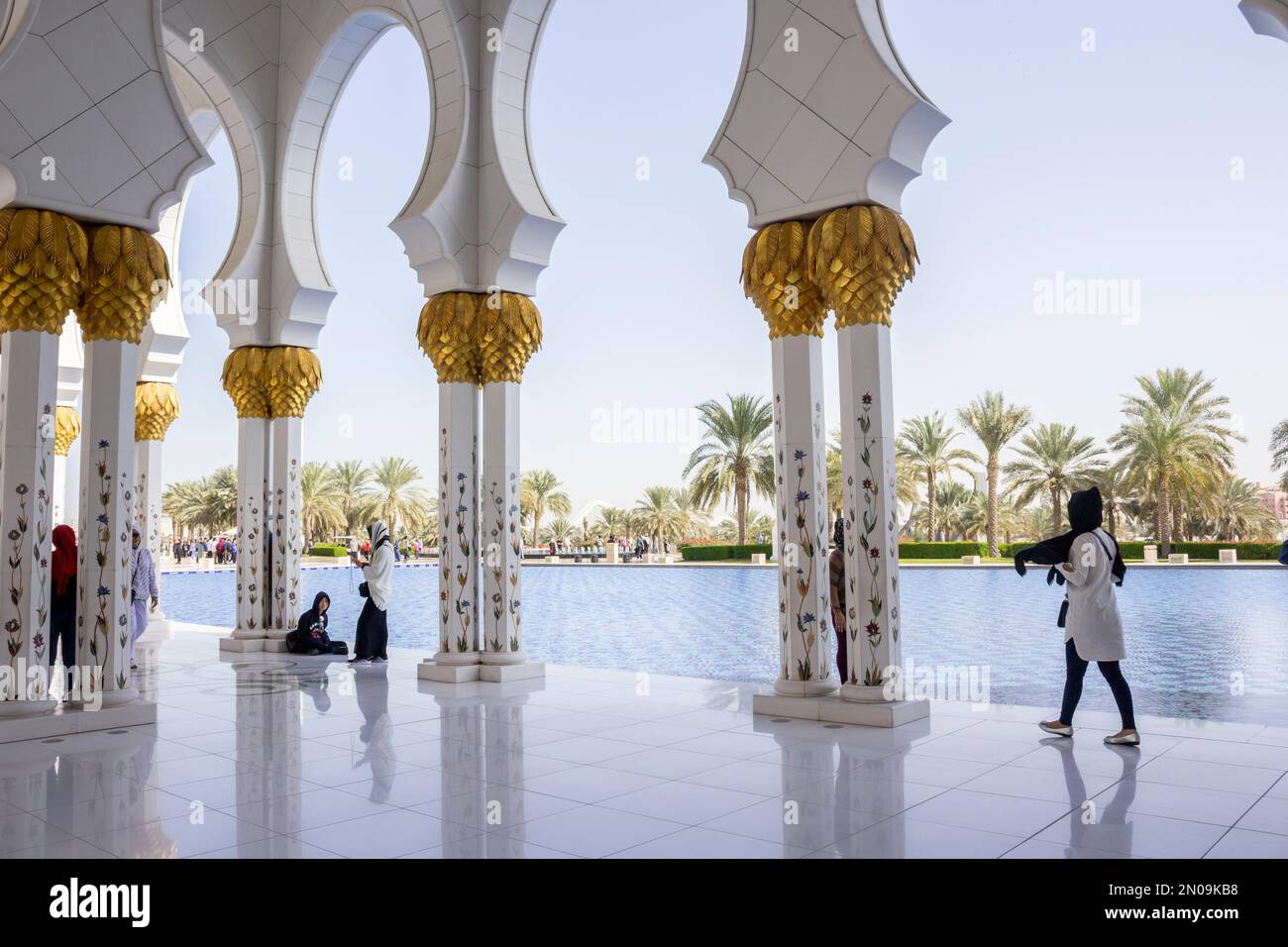 Pillars of the Sheikh Sayed Grand Mosque, Abu Dhabi; February 1st 2017 ...