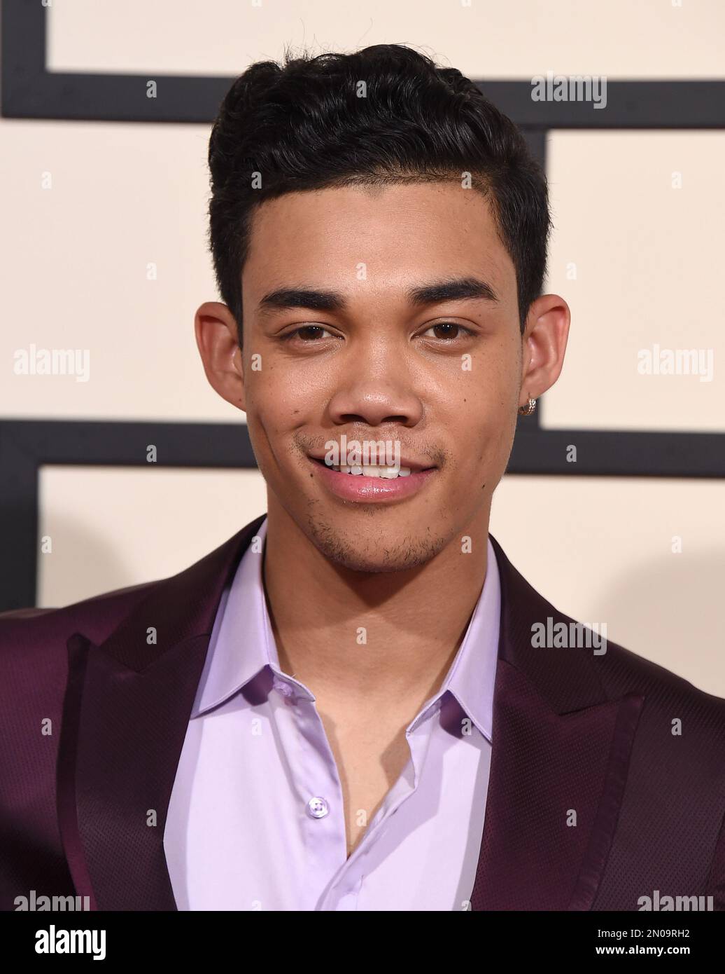 Roshon arrives at the 58th annual Grammy Awards at the Staples Center ...