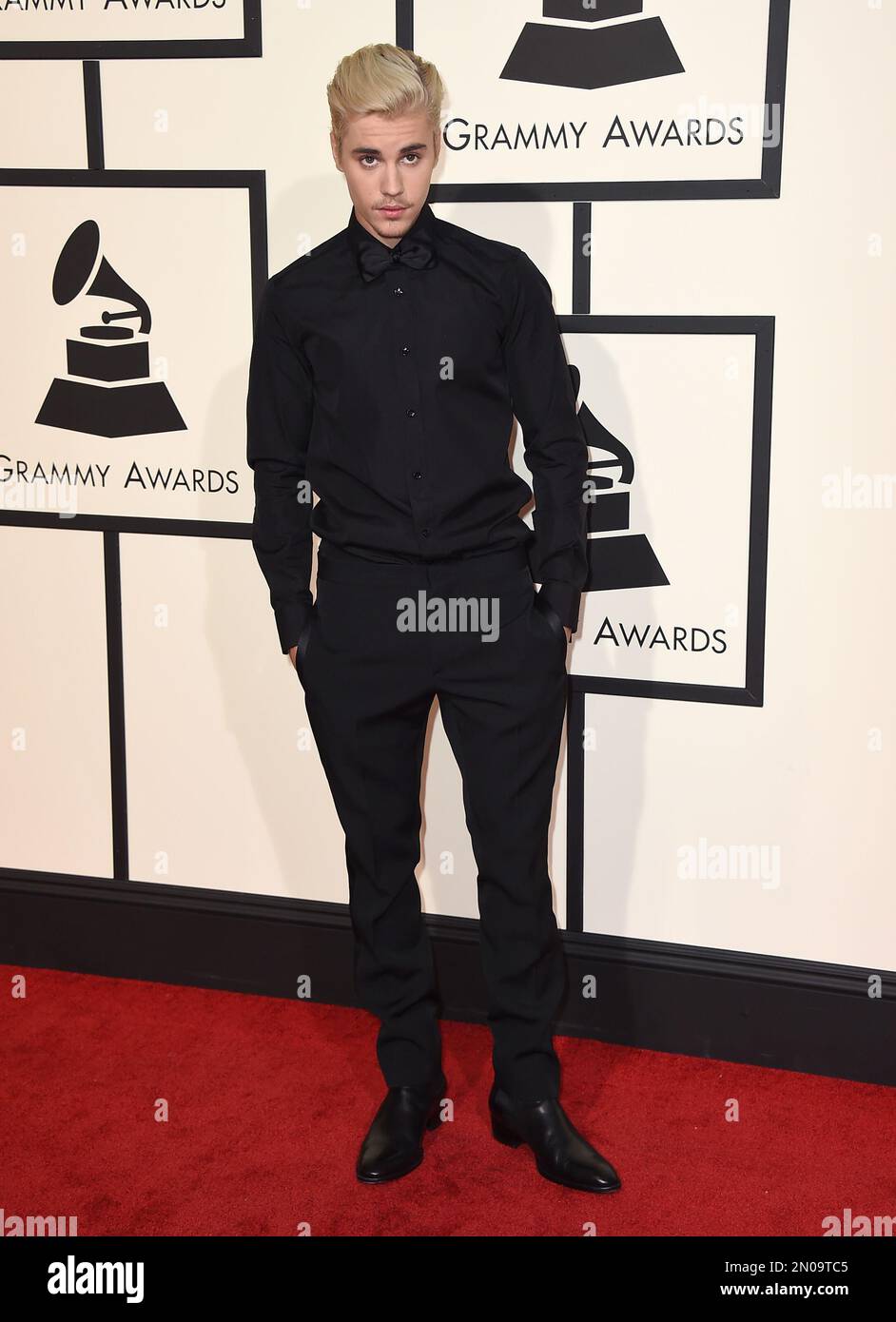 Justin Bieber arrives at the 58th annual Grammy Awards at the Staples ...