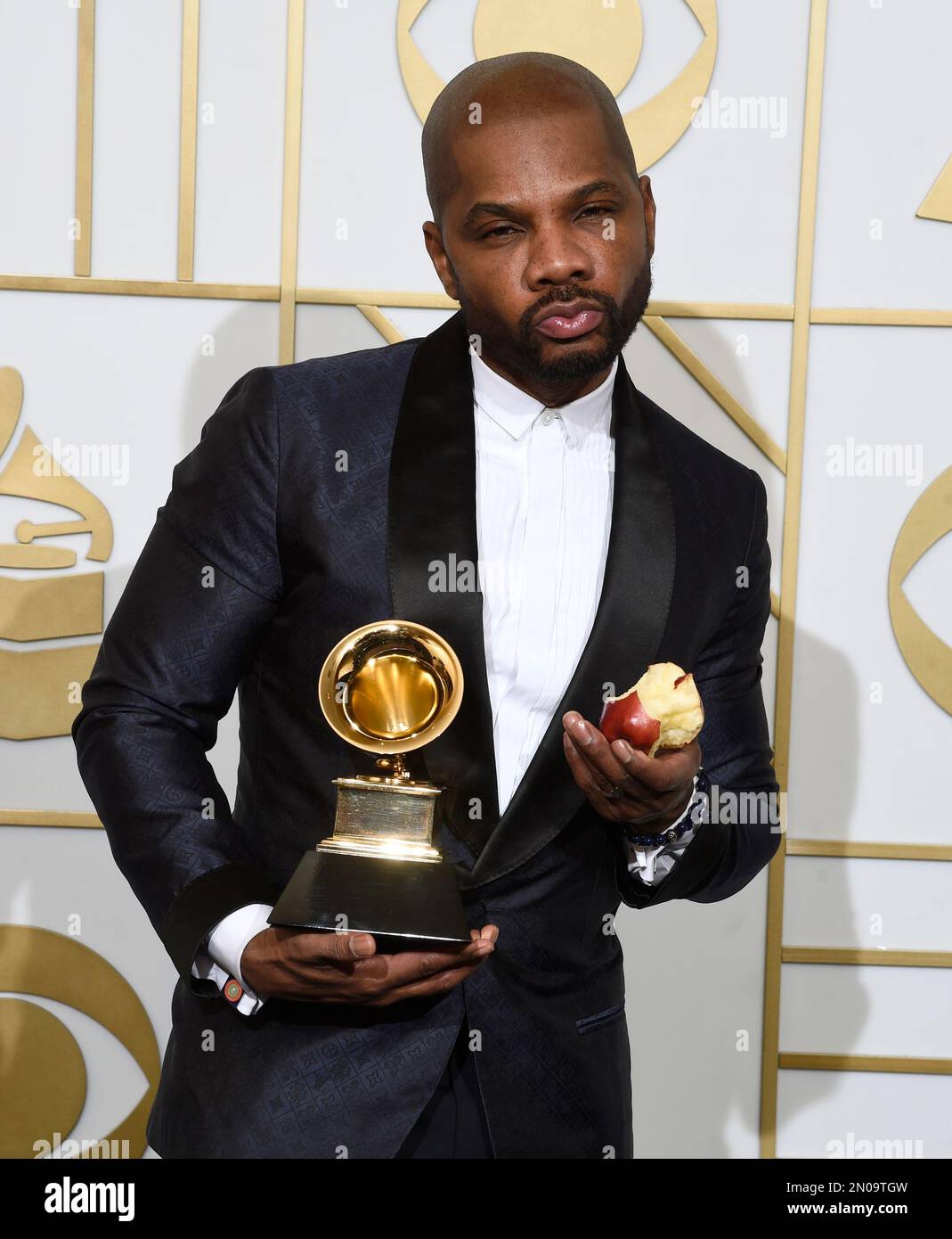 Kirk Franklin poses in the press room with the award for best gospel ...