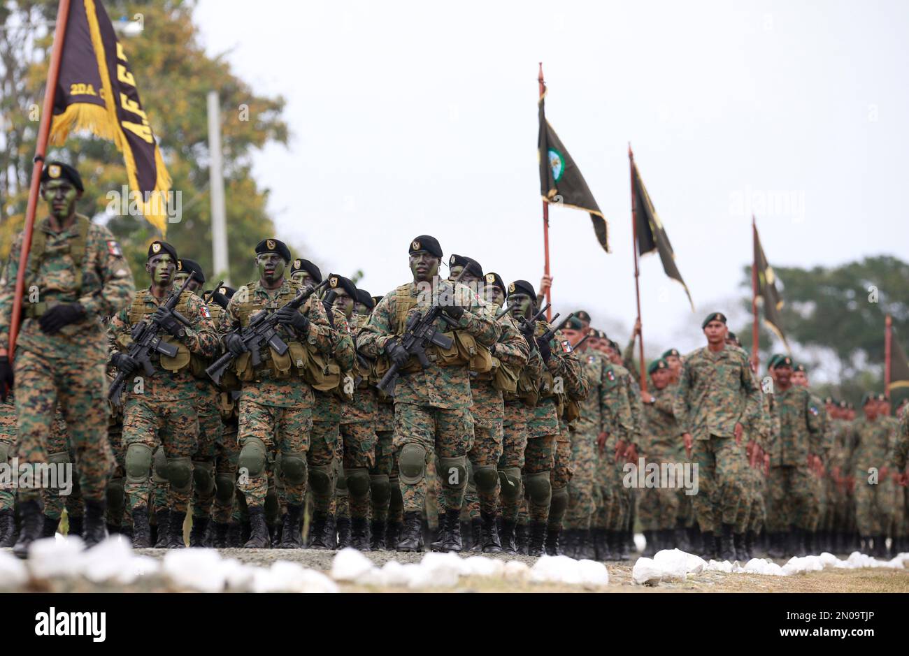 Members of the National Borders Service, known by the Spanish acronym ...