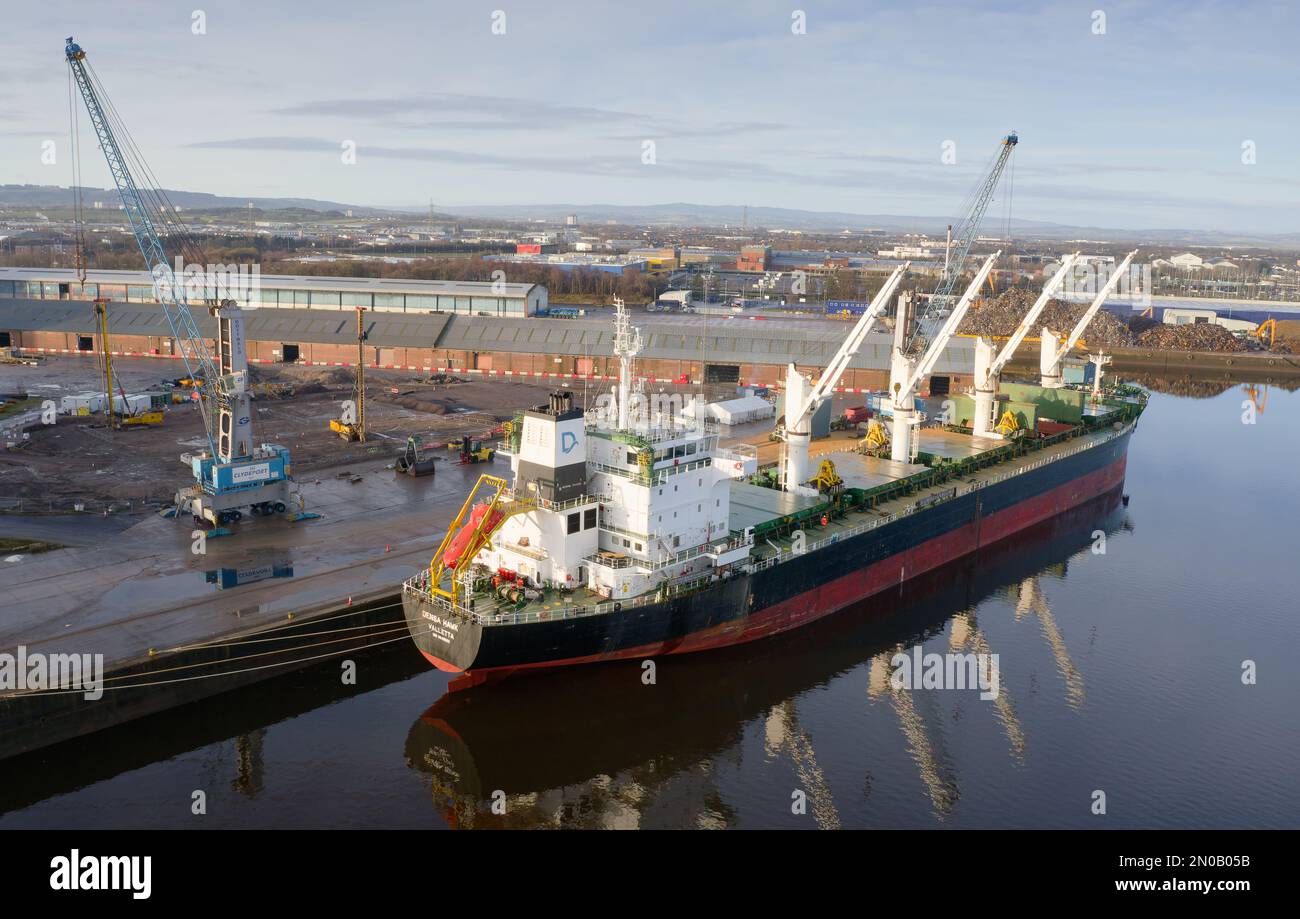 Govan ferry hi-res stock photography and images - Alamy