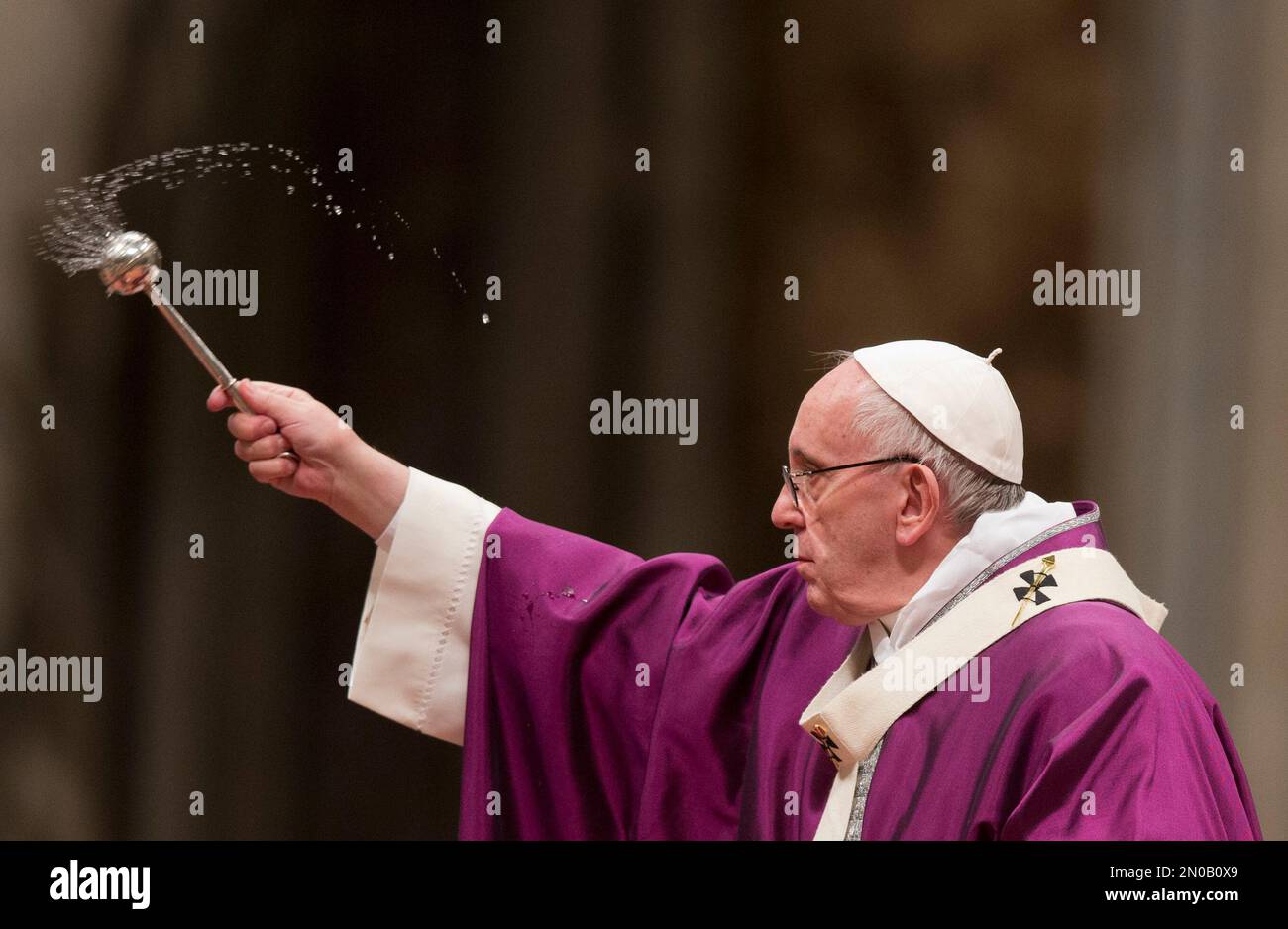 Pope Francis leads the Ash Wednesday mass, in St. Peter's Basilica at ...