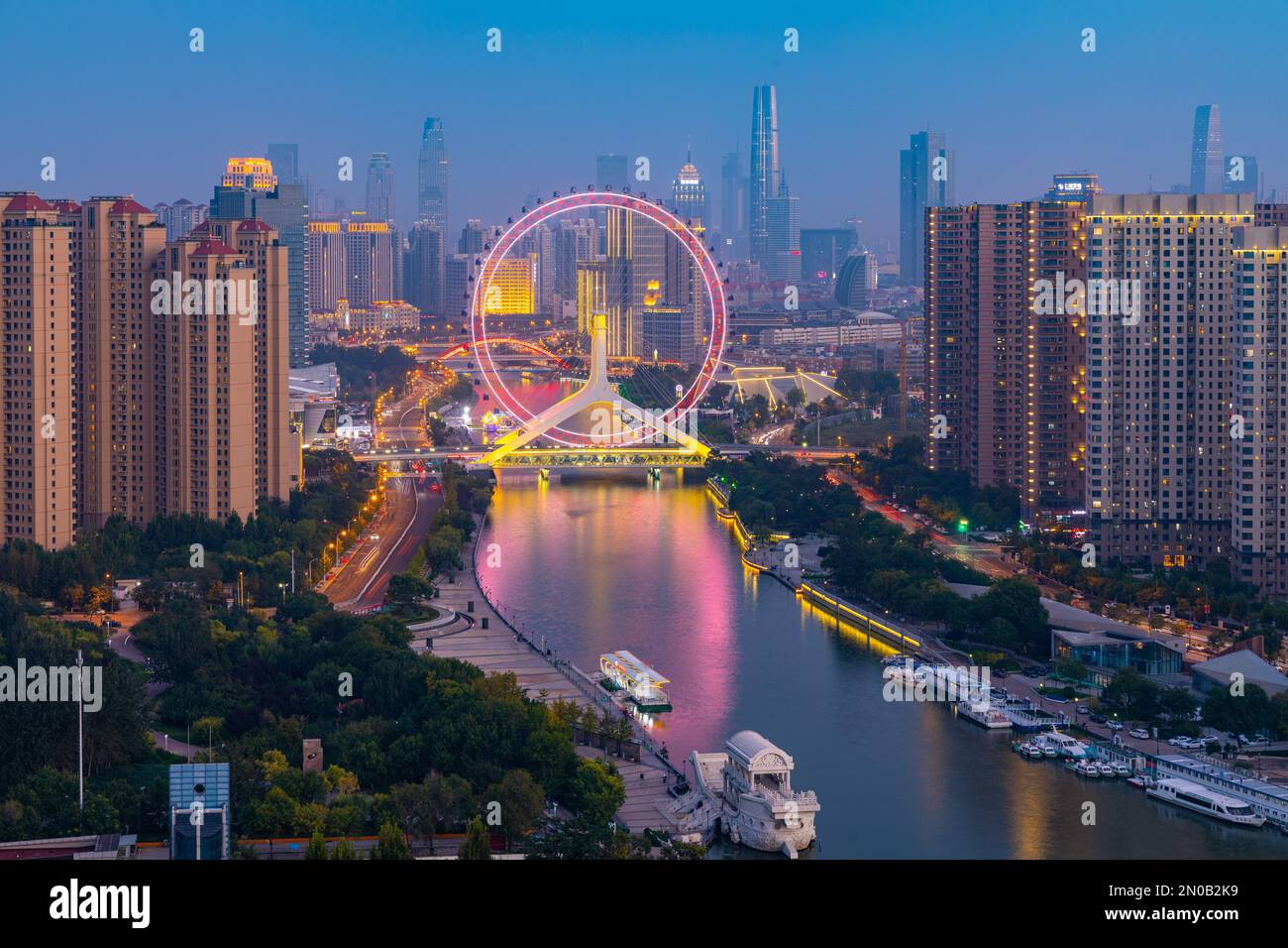 Web celebrity clock in tianjin eye ferris wheel Stock Photo - Alamy