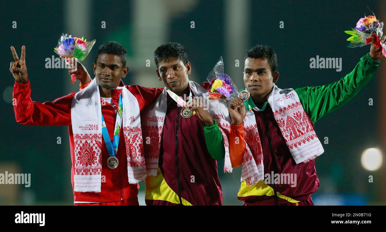 From left to right, Maldives's Saaid Hassan, silver, Sri Lanka's ...