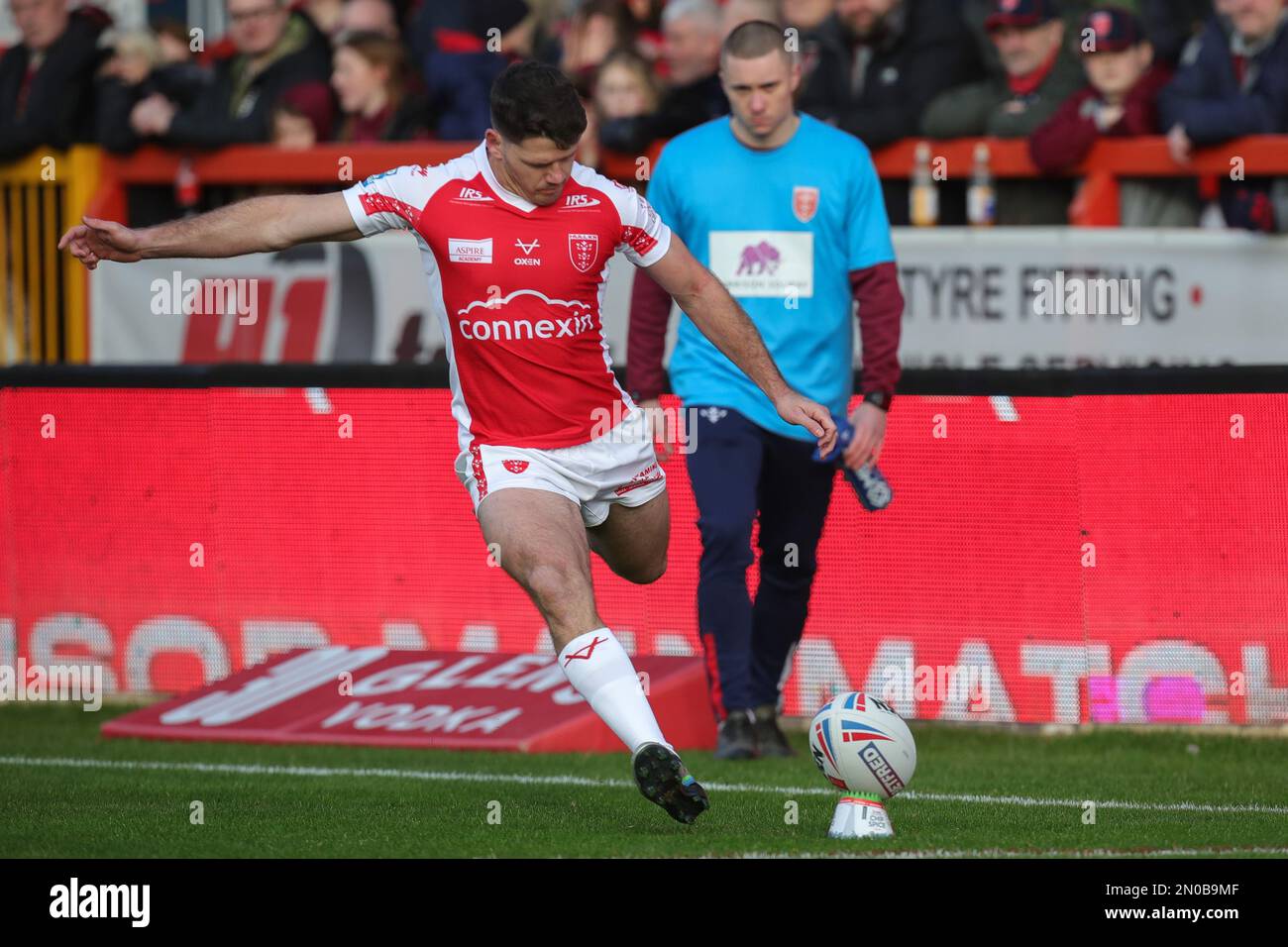 Rugby kick conversion hi-res stock photography and images - Alamy