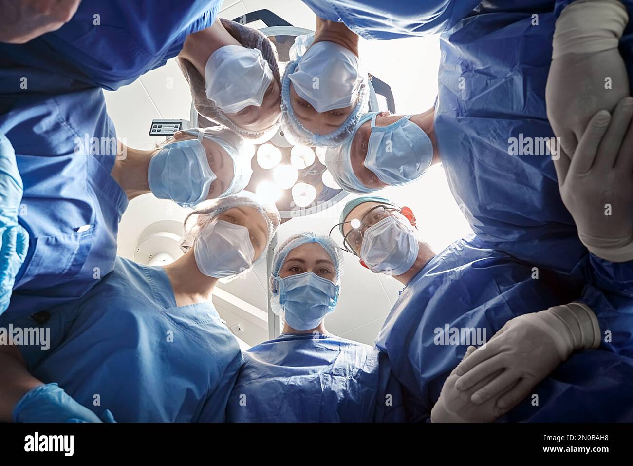 Female surgeons in an operating room hi-res stock photography and ...