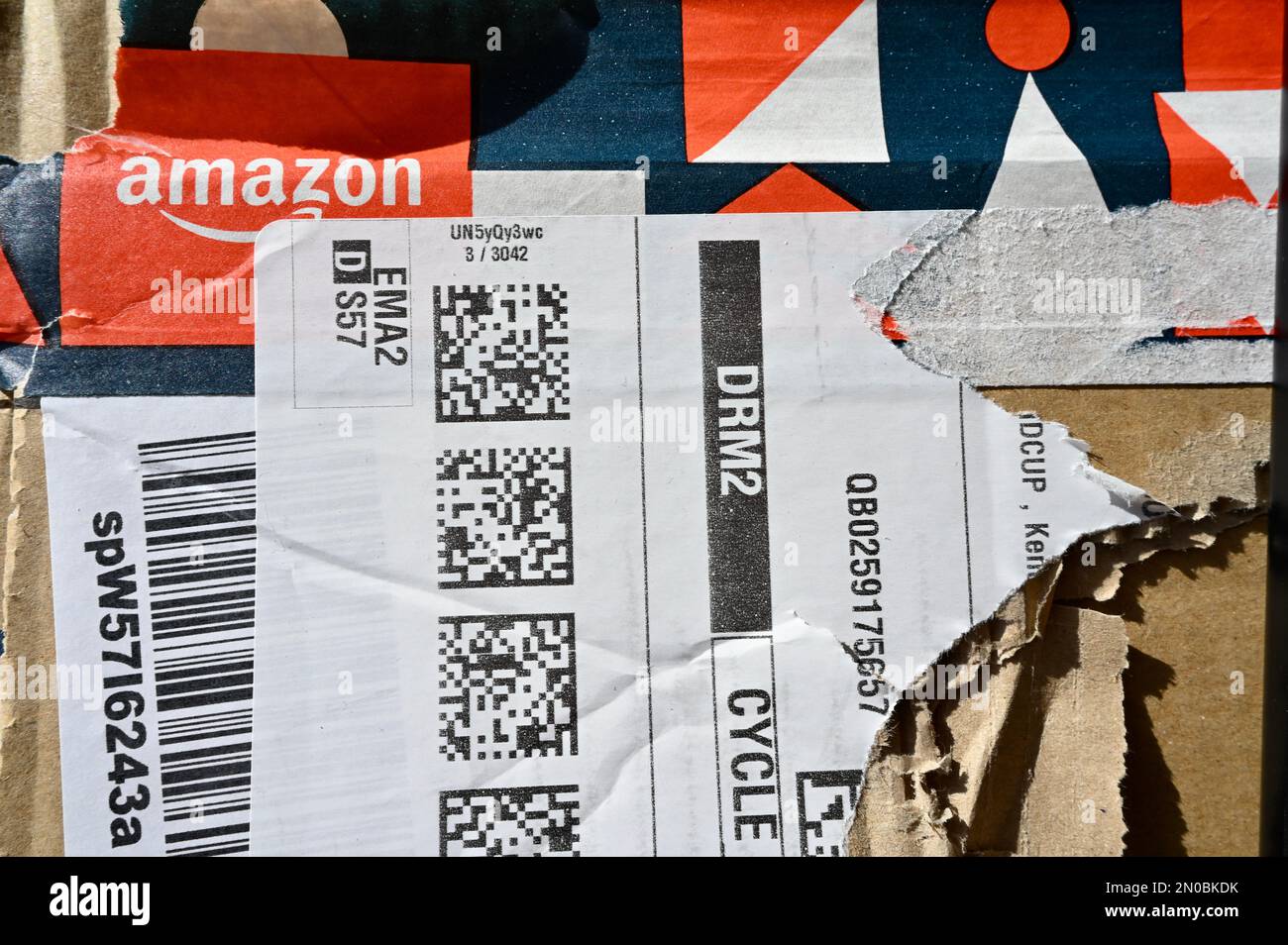 Package delivery logo hi-res stock photography and images - Alamy