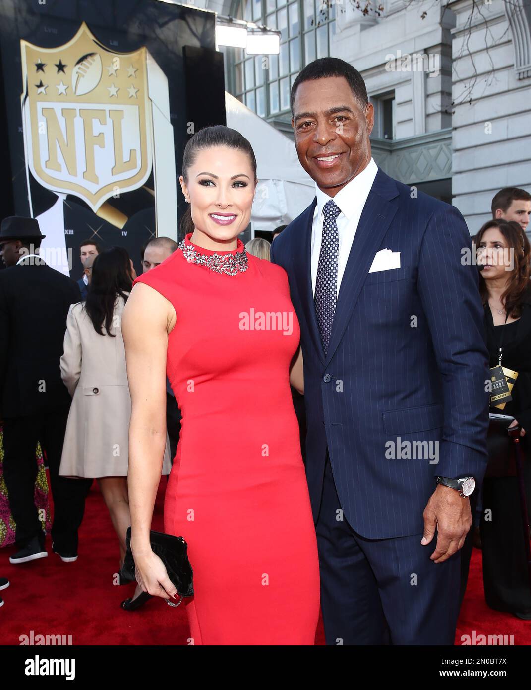 Former NFL player Marcus Allen, right, and Lauren Hunter arrive at the ...