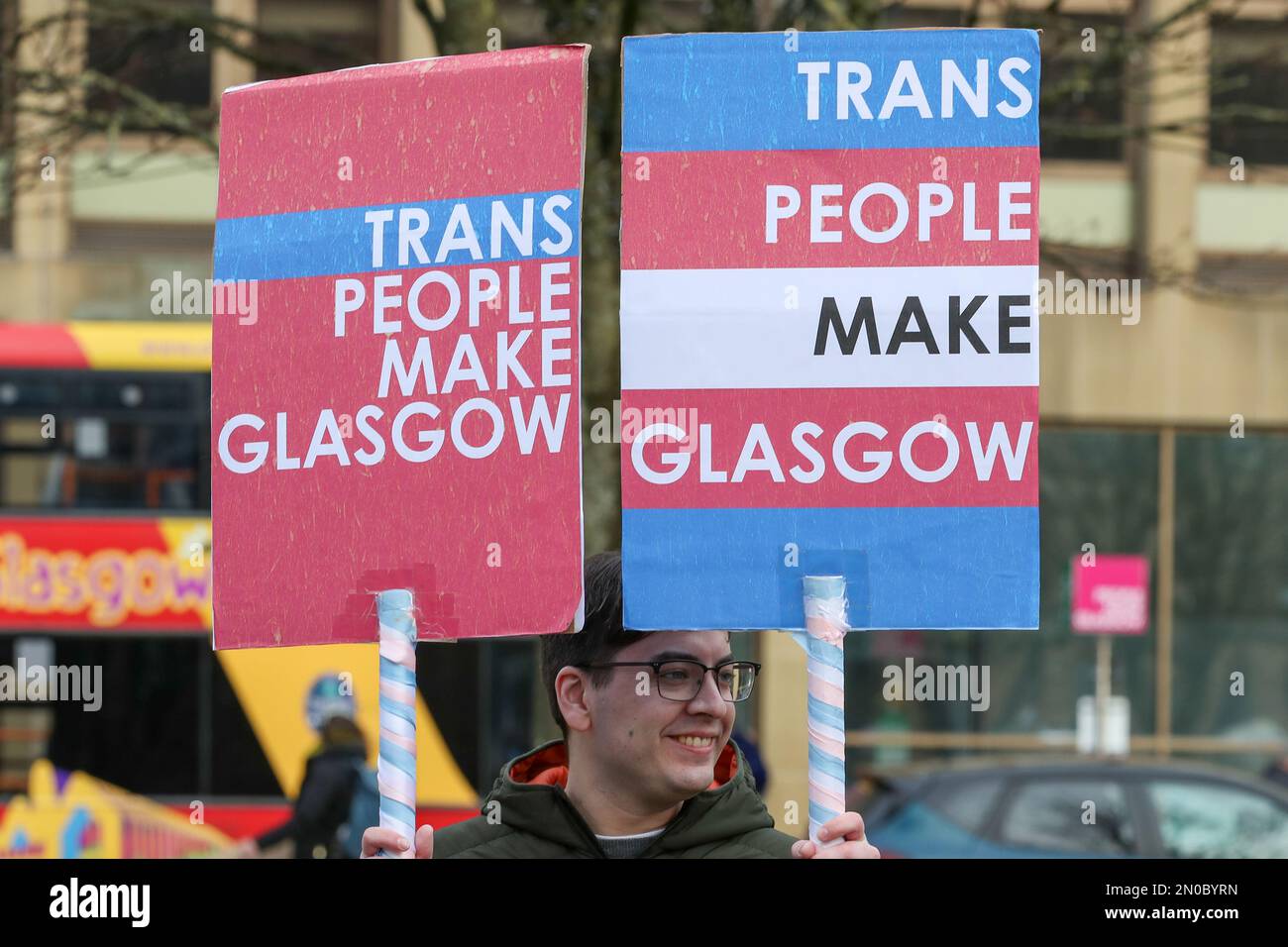 Glasgow, UK. 5th Feb, 2023. Several hundred people turned out in George ...