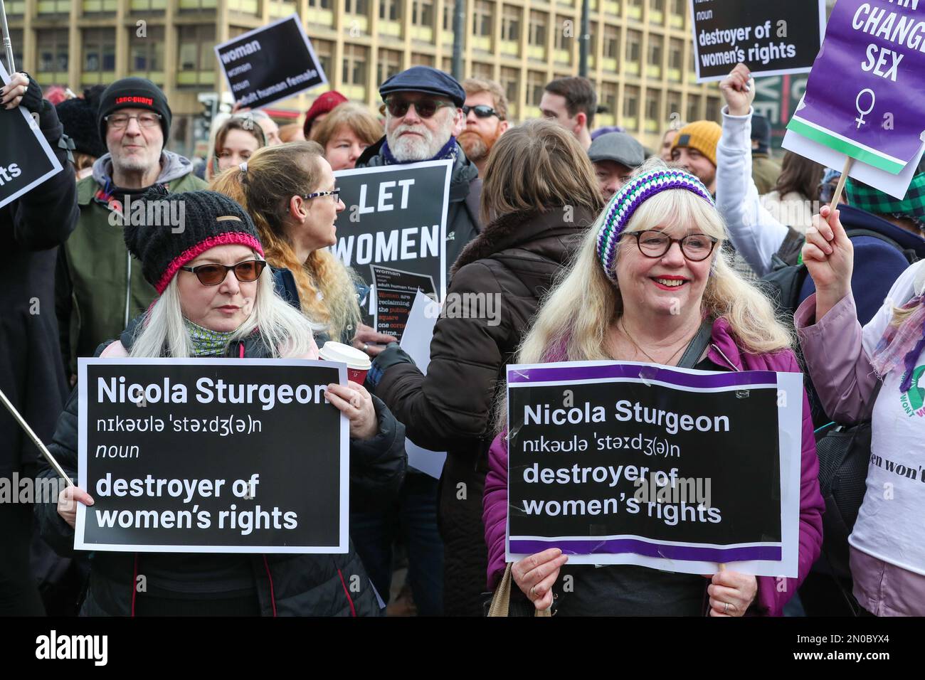 Glasgow, UK. 5th Feb, 2023. Several hundred people turned out in George ...
