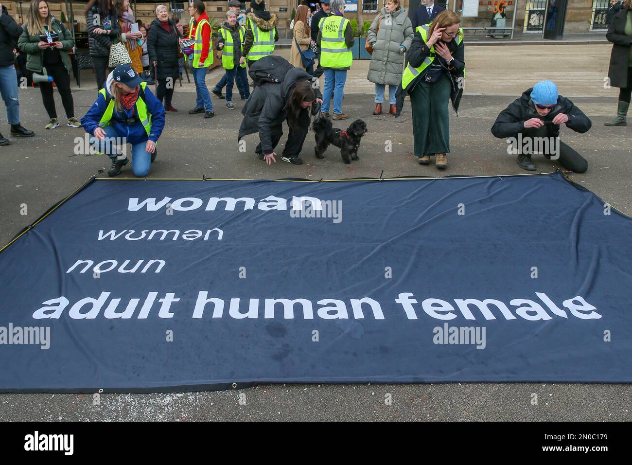Glasgow, UK. 5th Feb, 2023. Several hundred people turned out in George ...