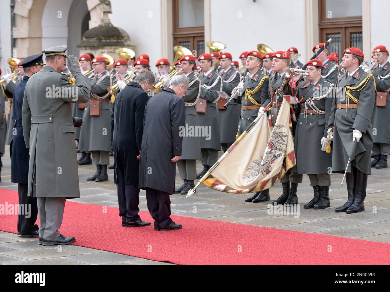 Austrian President Heinz Fischer, center right, and President of ...