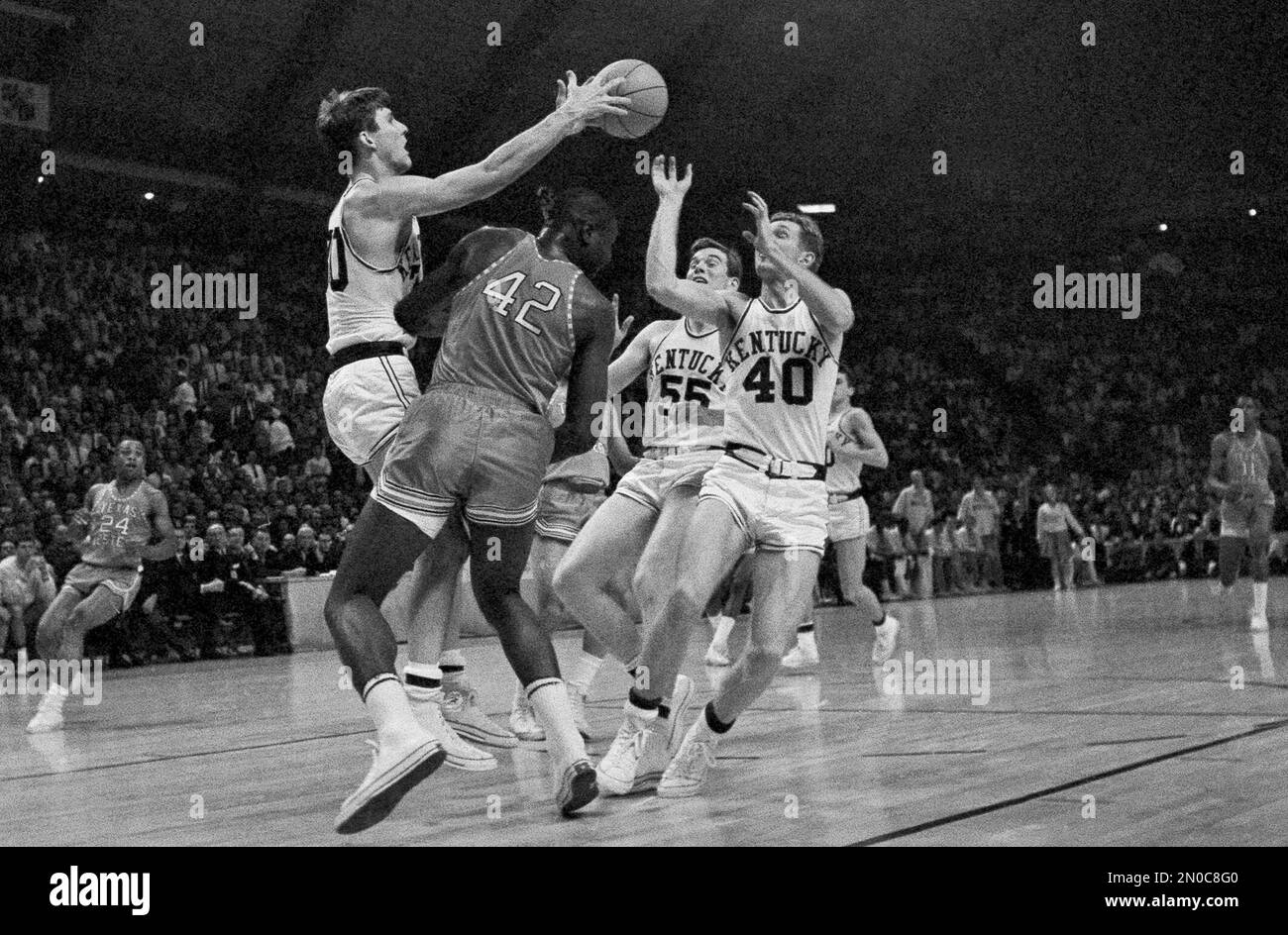 FILE - In this March 19, 1966, file photo, Kentucky's Tommy Kron, left ...