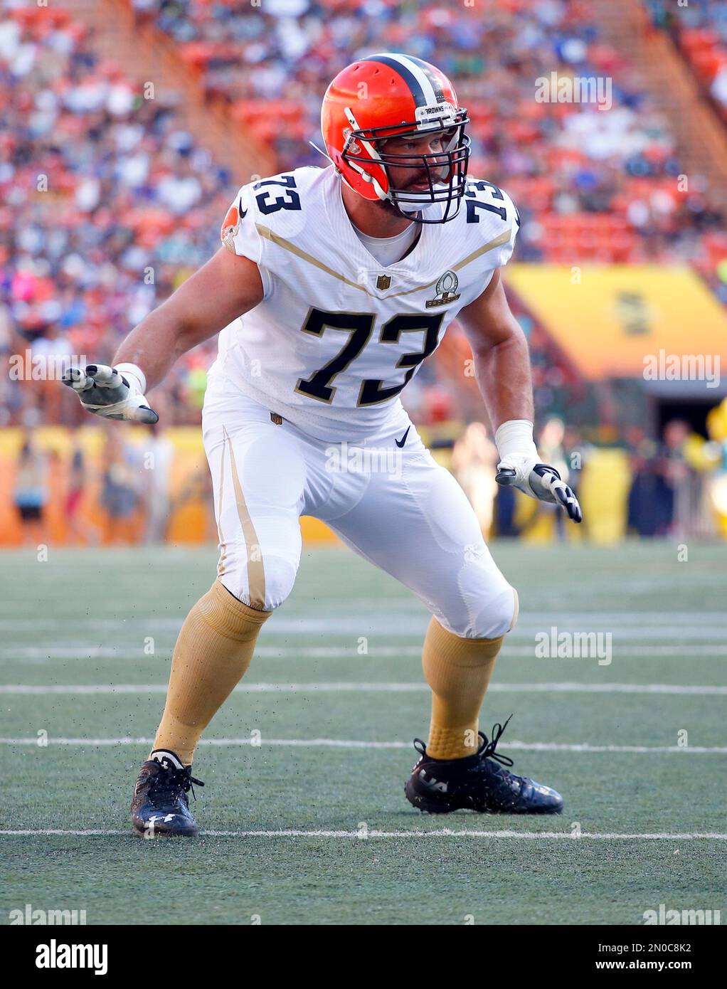 Cleveland Brown tackle Joe Thomas set to block during the NFL Pro Bowl ...
