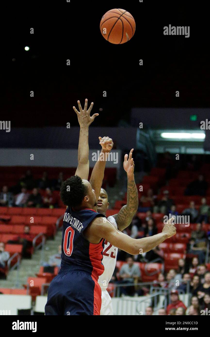 Washington State's Charles Callison (23) shoots against Arizona's ...