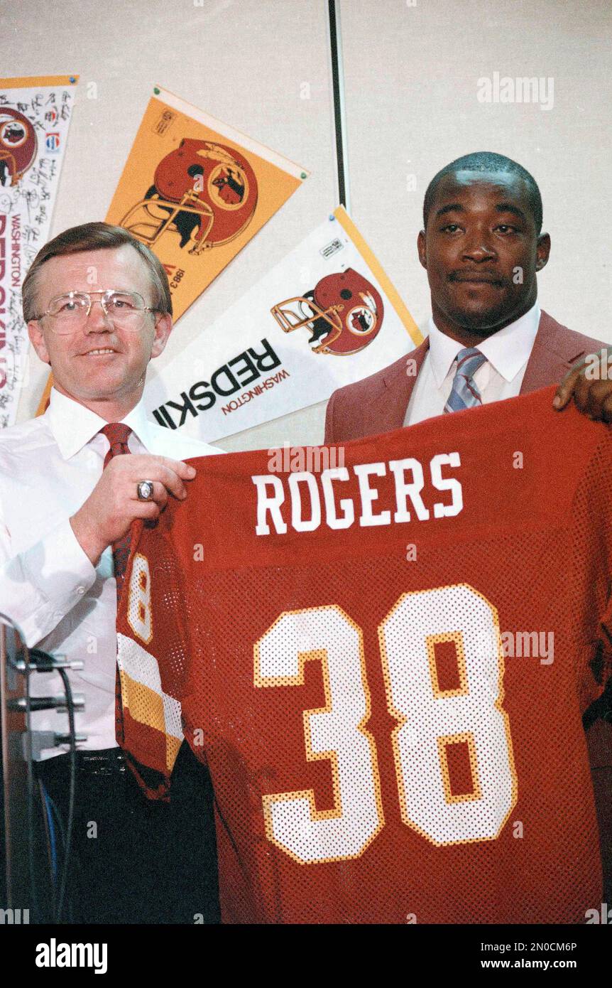 George Rogers, right, new running back for the Washington Redskins ...