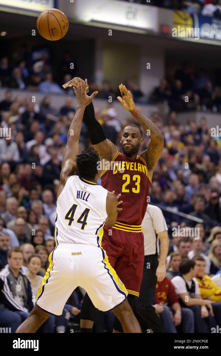 Cleveland Cavaliers forward LeBron James (23) makes a pass over Indiana ...