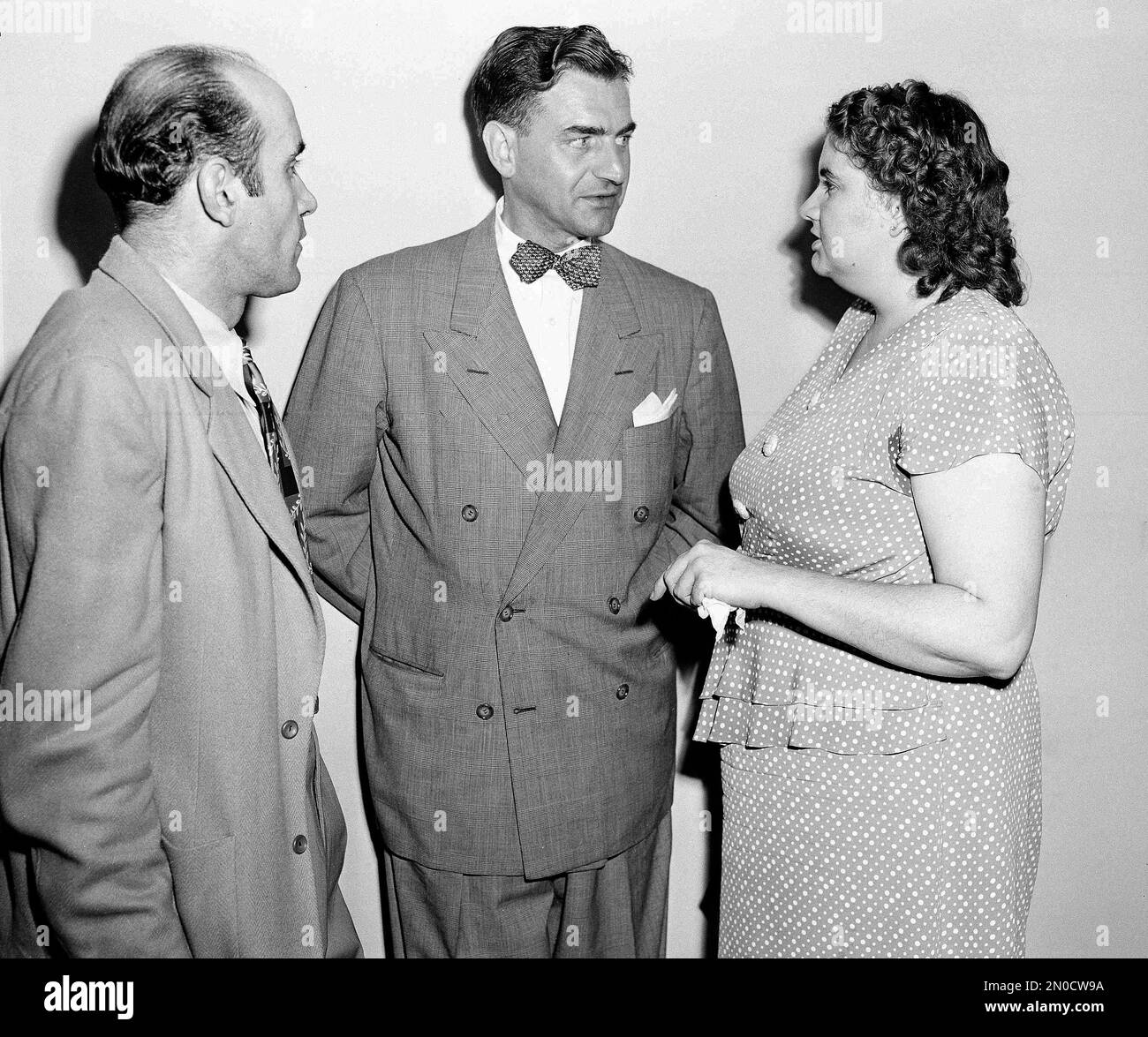Raymond Fernandez, left, defense attorney Herbert Rosenberg, center ...
