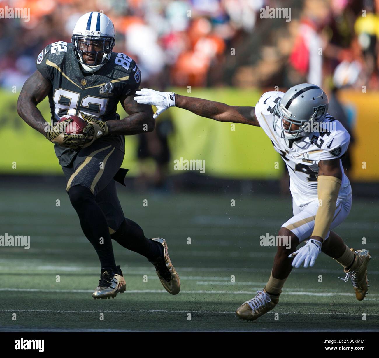Tennessee Titans tight end Delanie Walker (82), of Team Irvin, runs ...