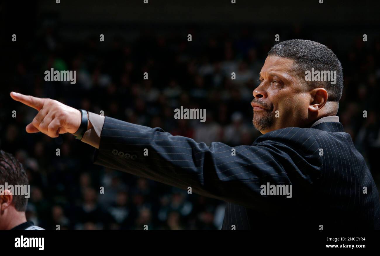 Rutgers coach Eddie Jordan gives instructions during the first half of ...