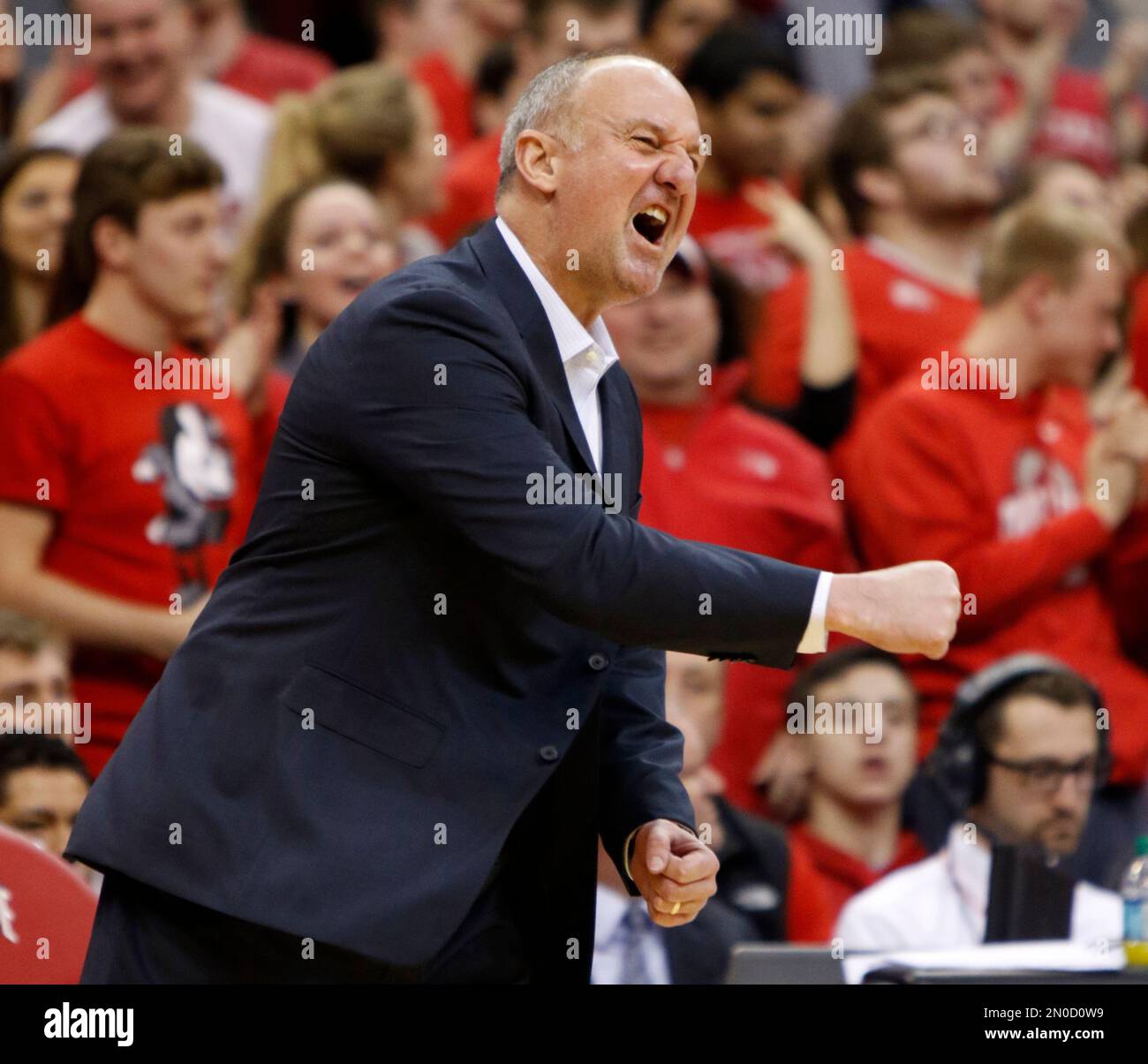 Ohio State coach Thad Matta reacts to a play during the second half of ...
