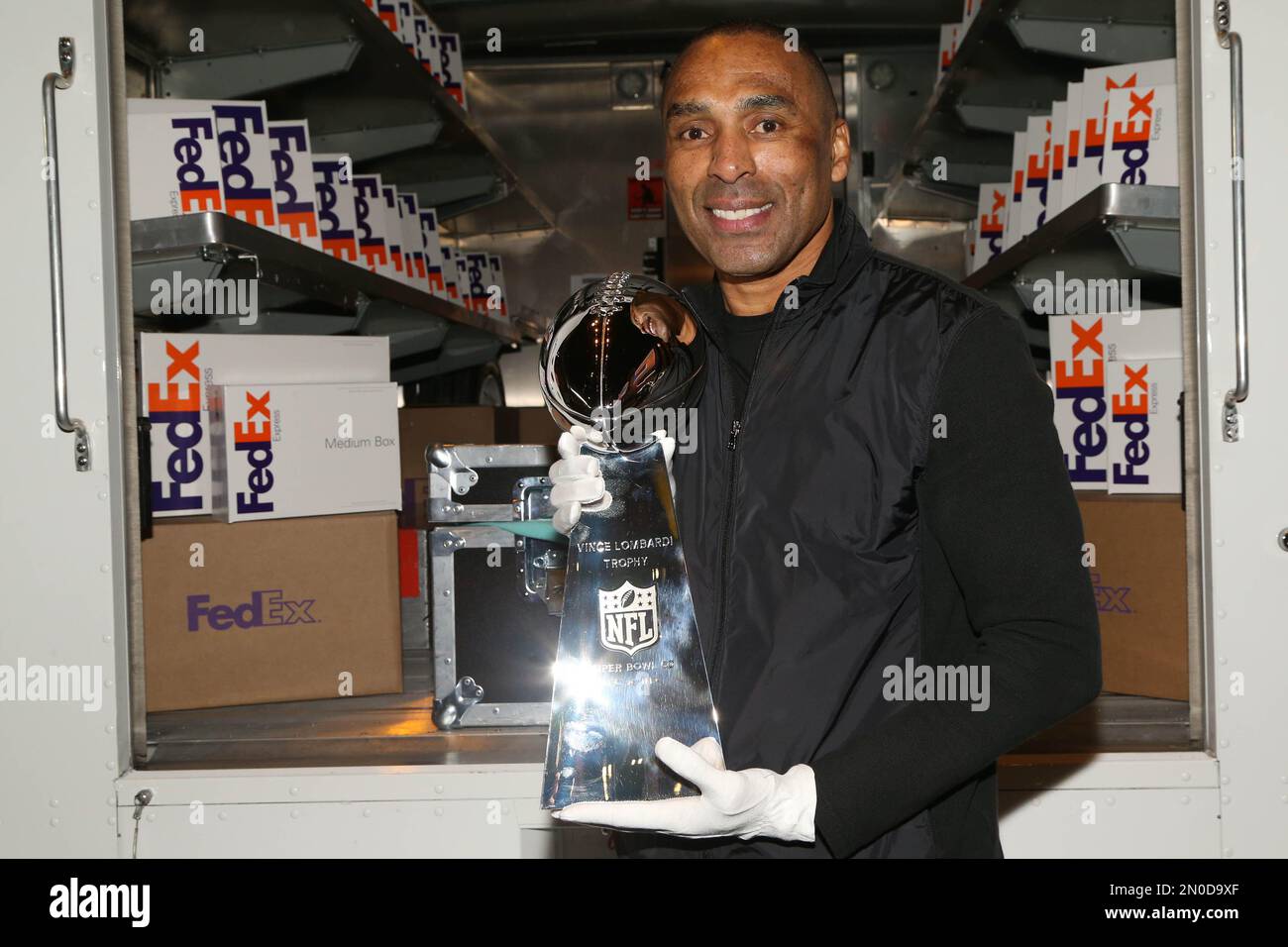 IMAGE DISTRIBUTED FOR FEDEX - Roger Craig, three-time Super Bowl ...