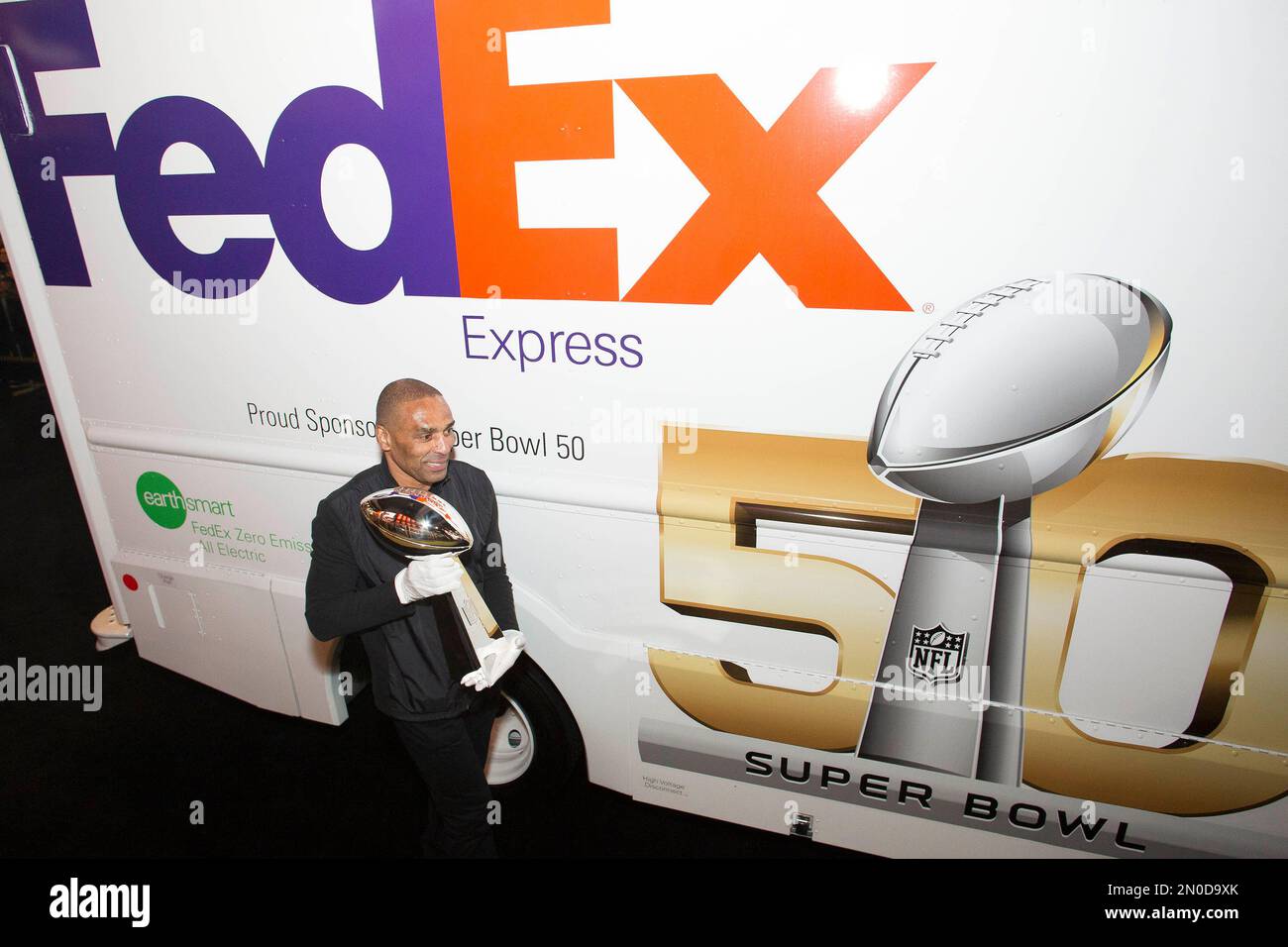 IMAGE DISTRIBUTED FOR FEDEX - Roger Craig, three-time Super Bowl ...