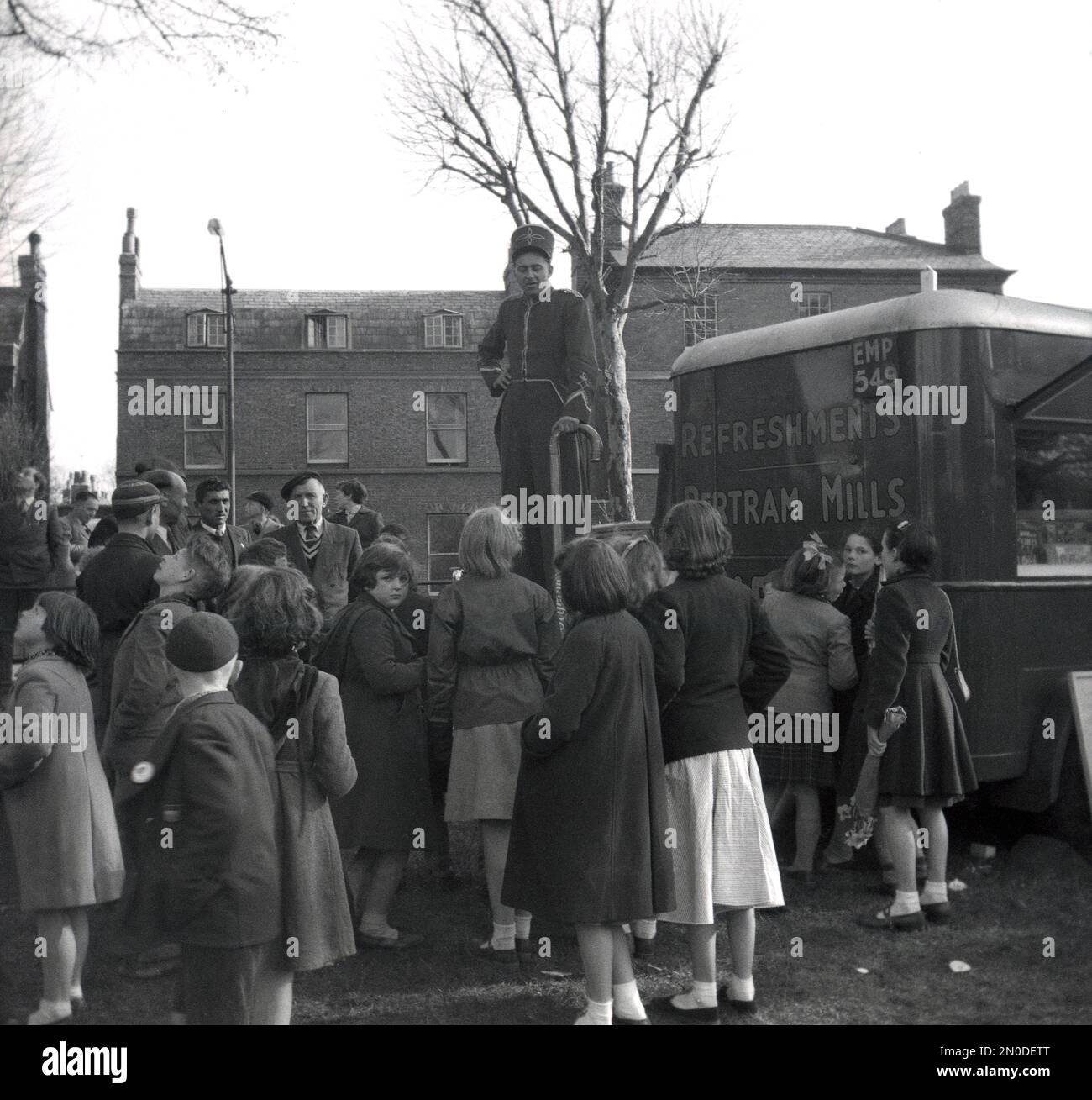 1955, historical, the circus comes to town, Bertam Mills Circus ...