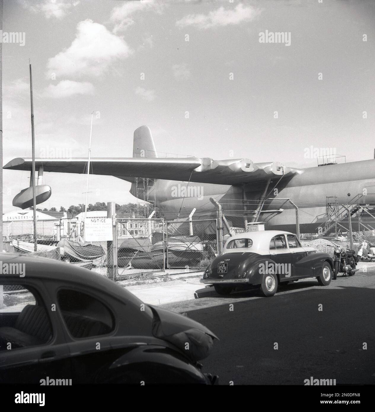 Saunders roe princess flying boat hi-res stock photography and images ...