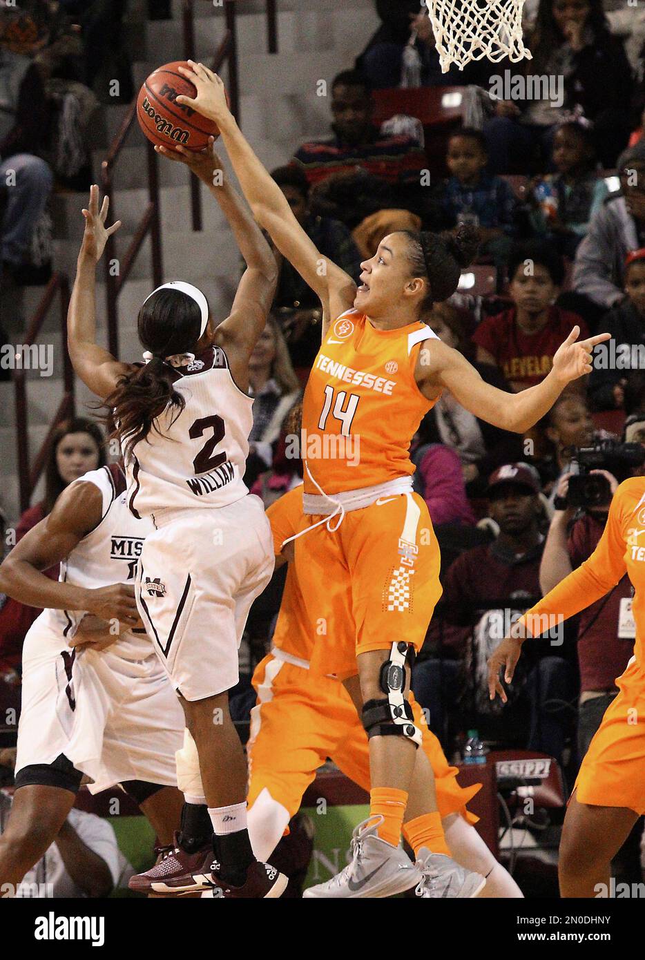 Tennessee guard Andraya Carter (14) blocks a shot by Mississippi State ...