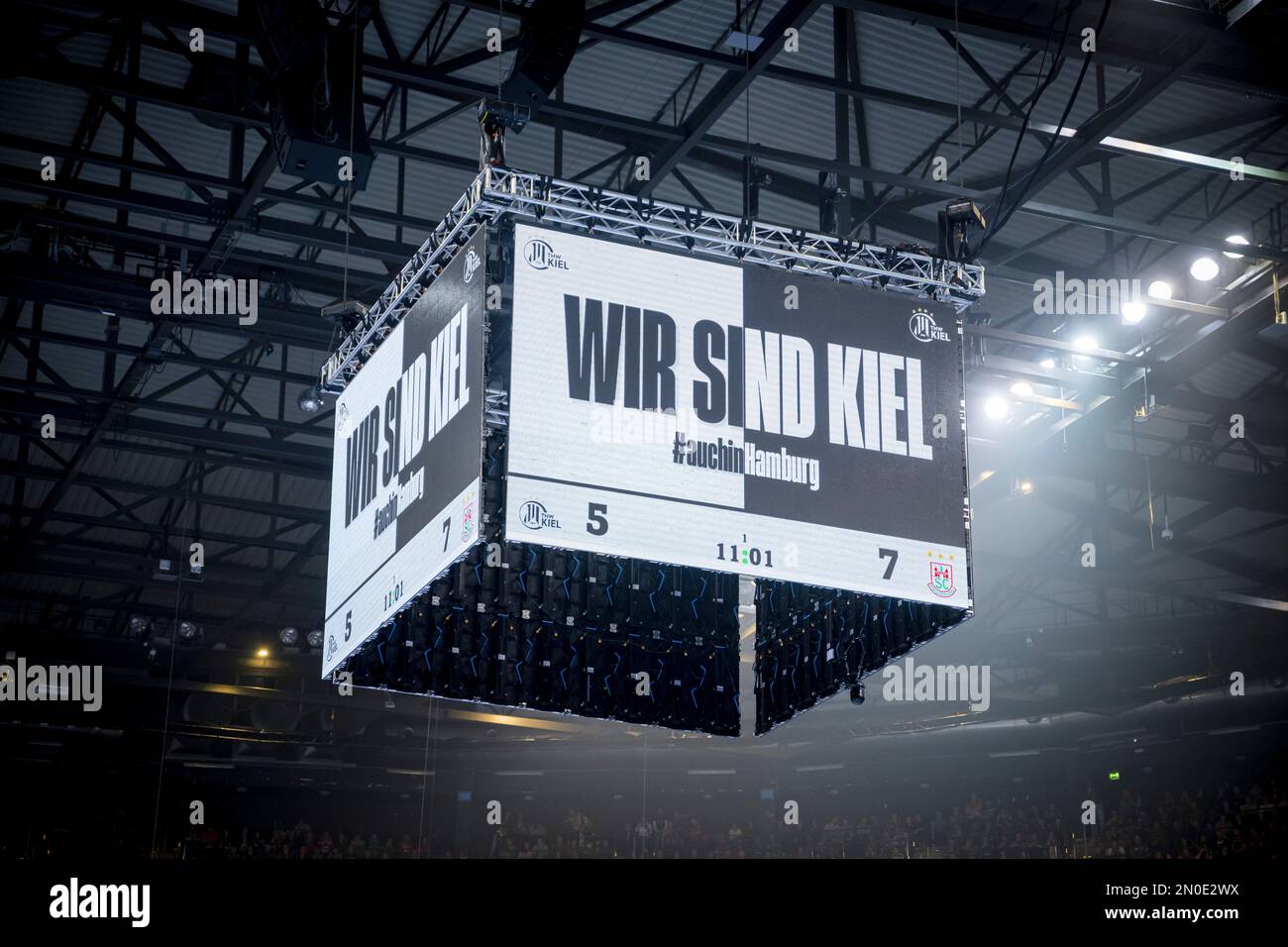 Dhb cube hi-res stock photography and images - Alamy