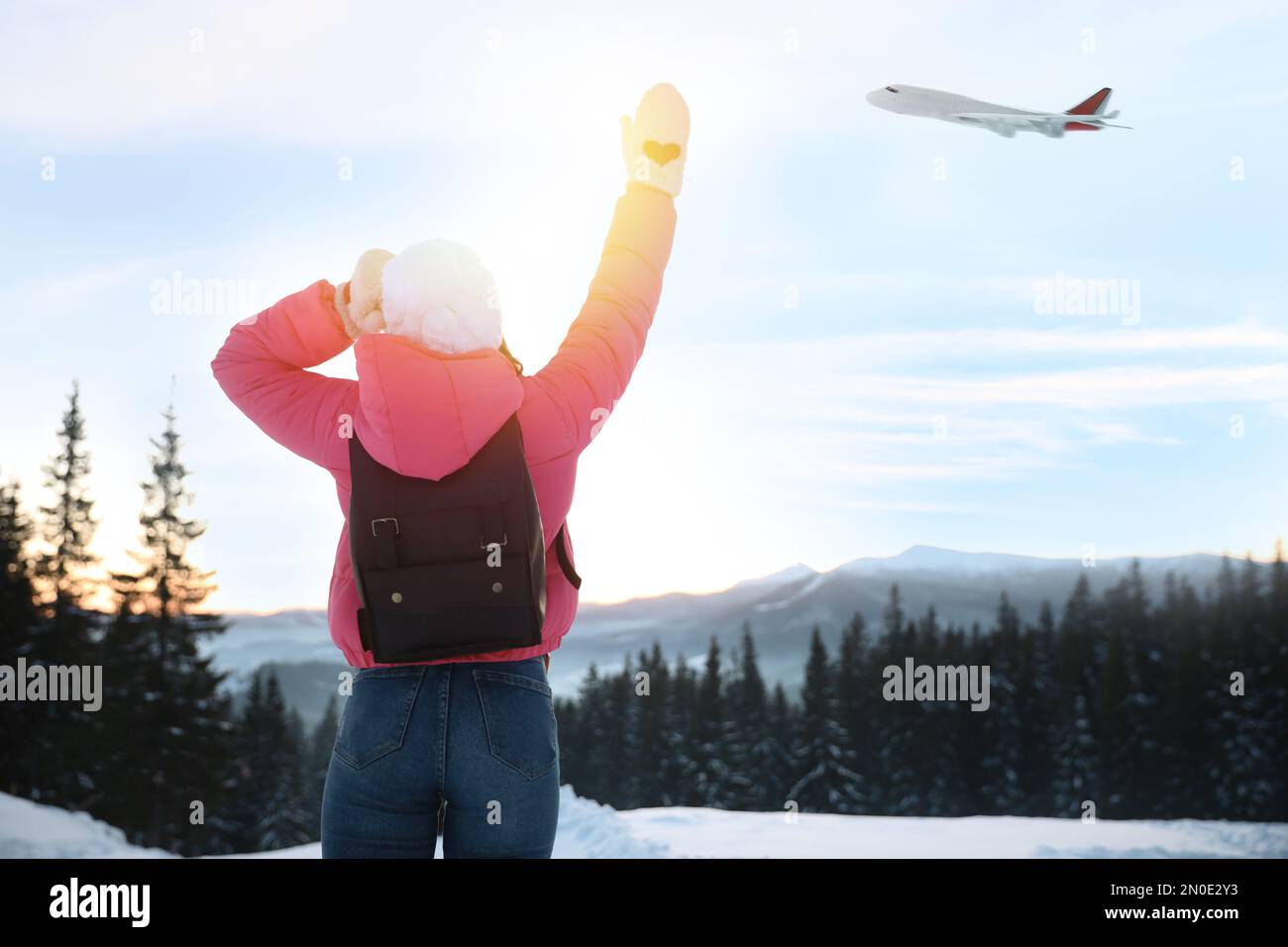 Waving at airplane hi-res stock photography and images - Alamy