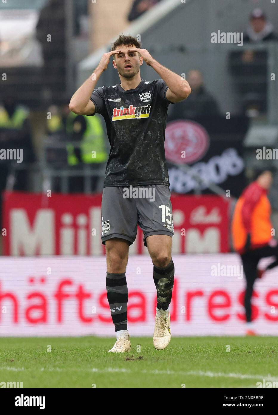 Rot weiss essen msv duisburg hi-res stock photography and images - Alamy