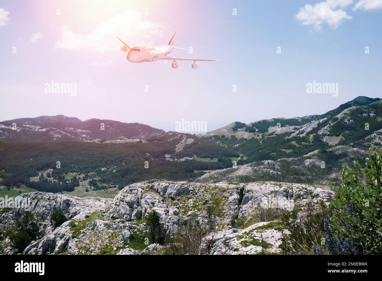 Airplane flying over beautiful hi-res stock photography and images - Alamy