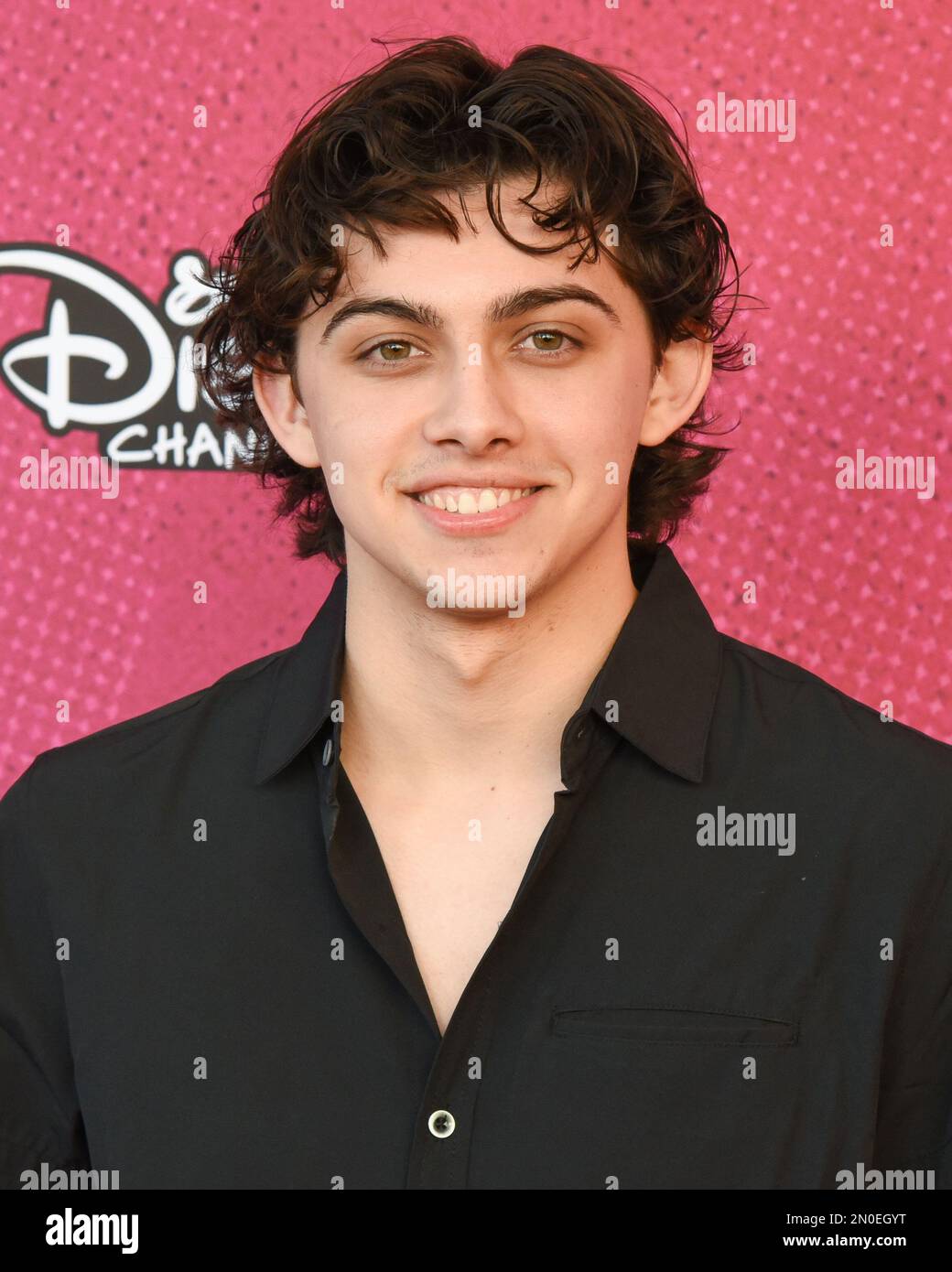 Marvels moon girl and devil dinosaur hi-res stock photography and ...