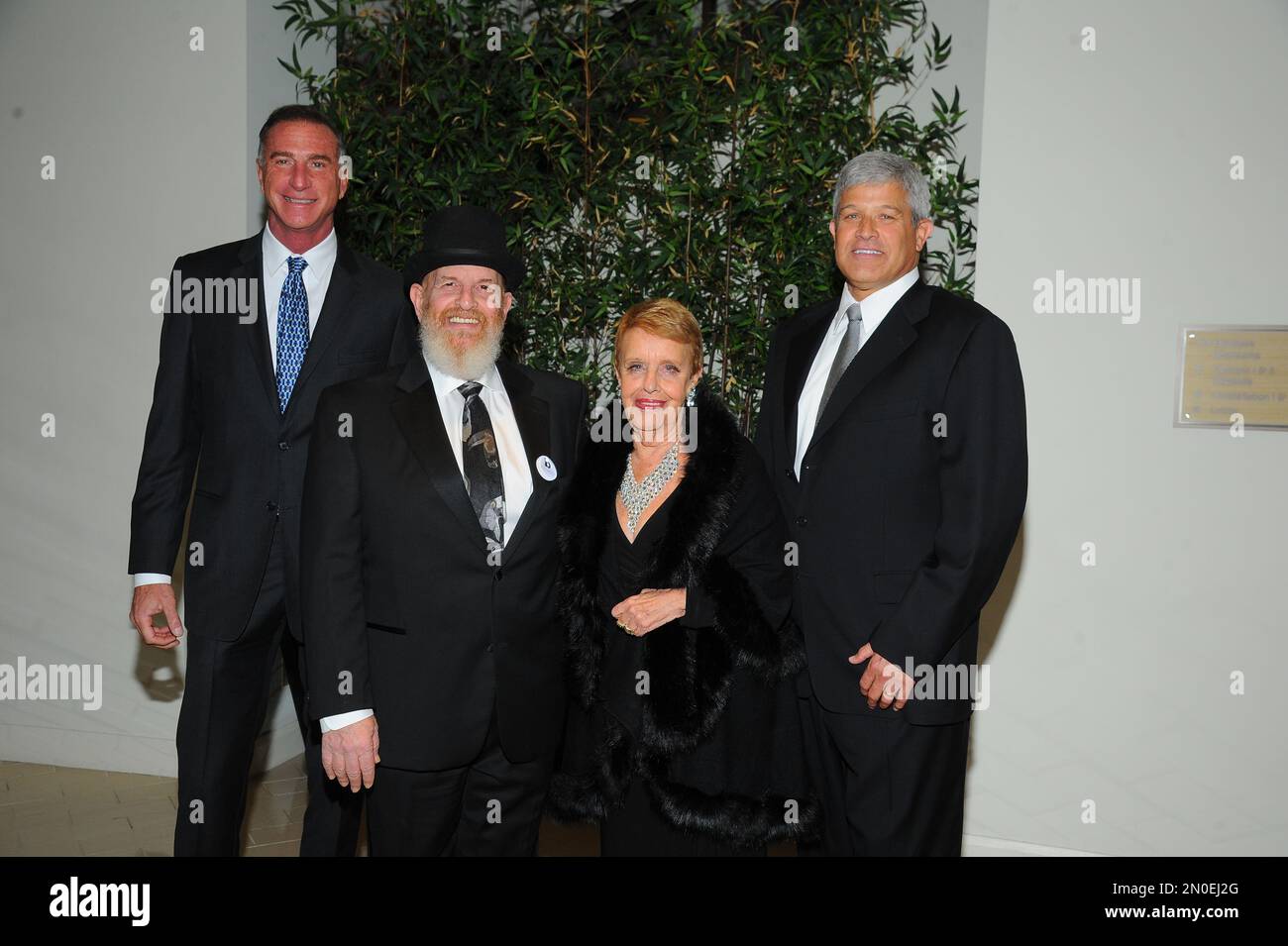 From left: Honoree Robert Landes, honorary co-chairs Rabbi Mark ...