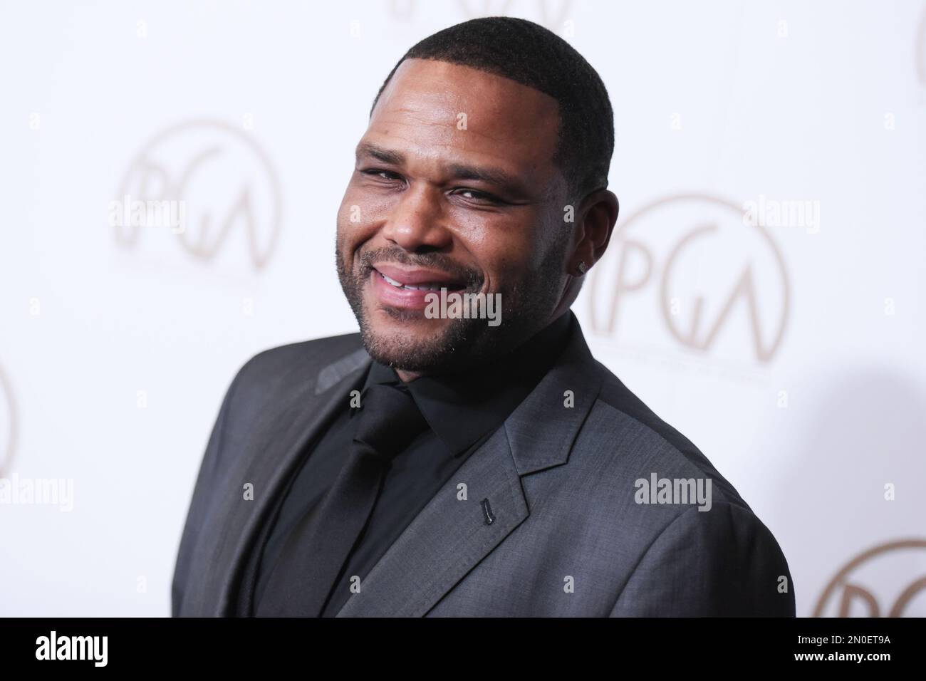 Anthony Anderson arrives at the 27th Annual Producers Guild Awards at ...