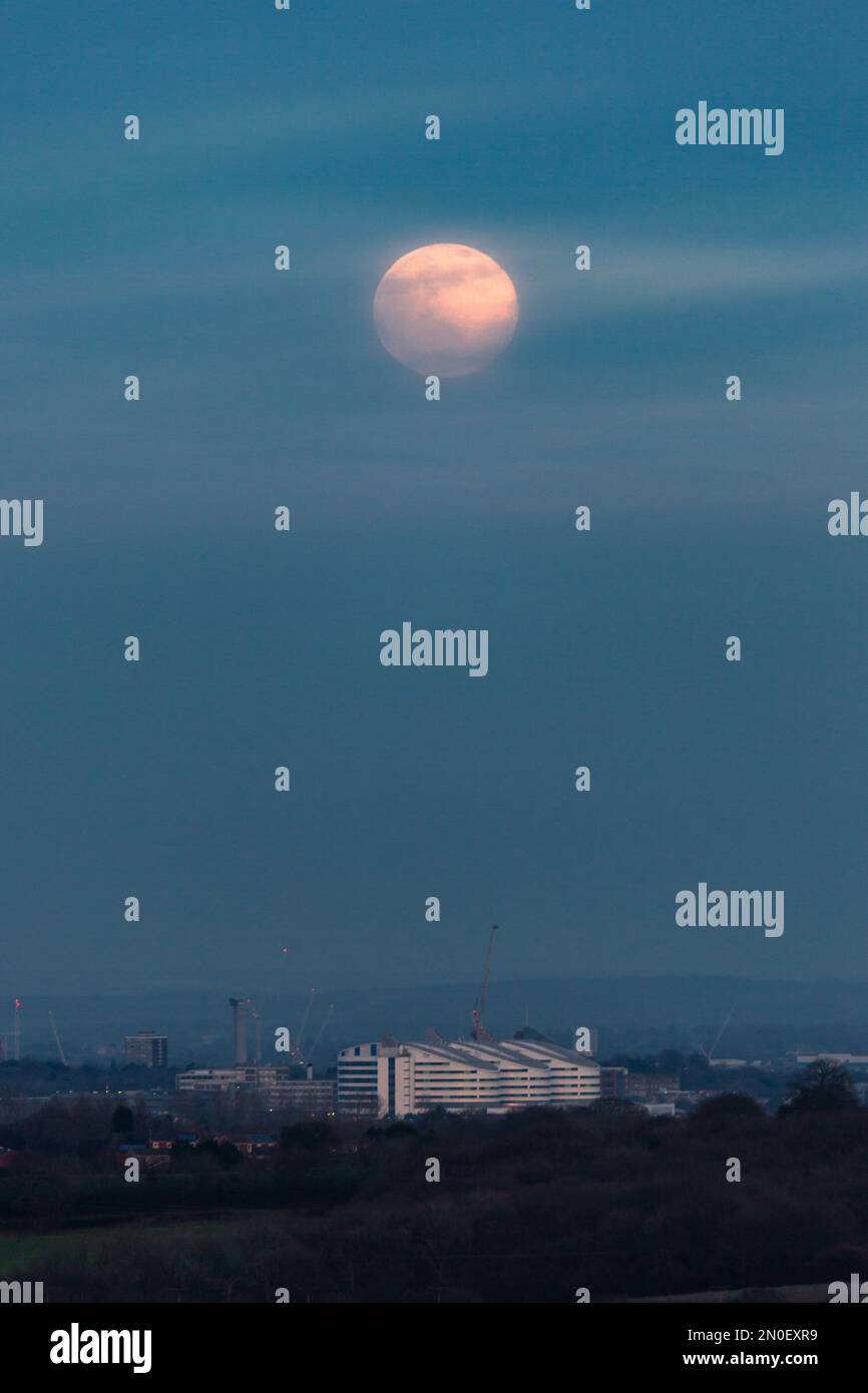 2023 supermoon hi-res stock photography and images - Alamy