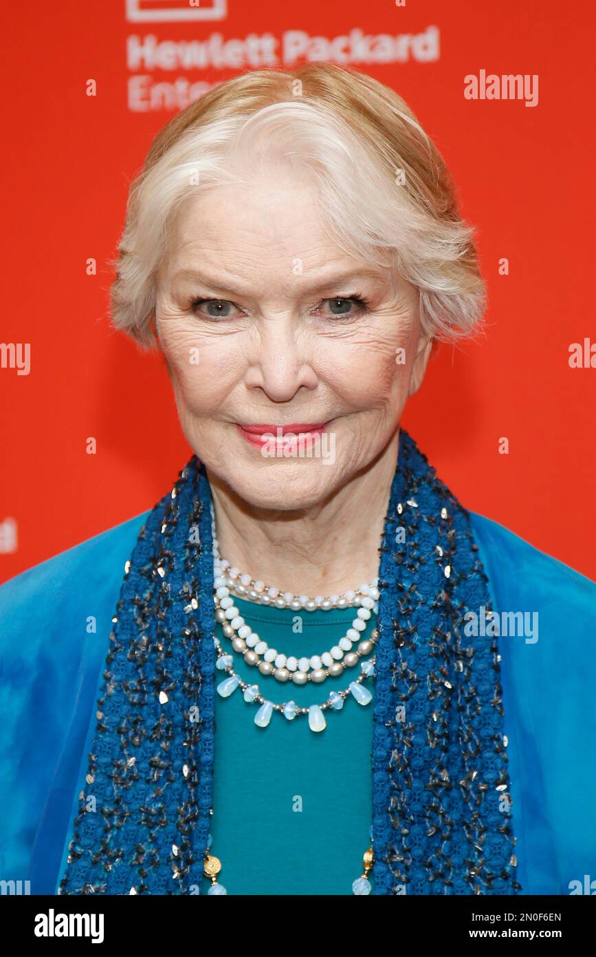 Actress Ellen Burstyn poses at the premiere of "Wiener-Dog" during the ...
