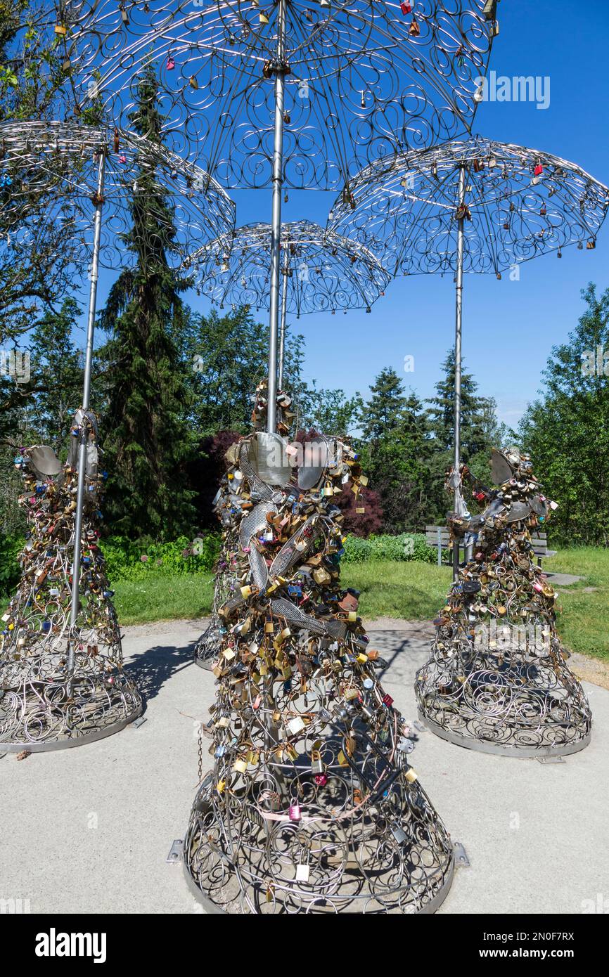 Lovers Lock Sculpture, Vancouver, Canada Stock Photo - Alamy