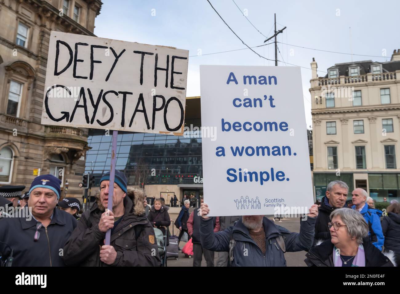 Let women speak hi-res stock photography and images - Alamy