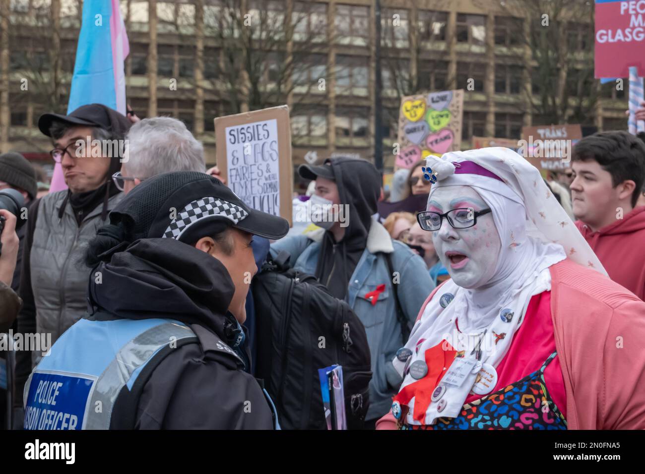 Glasgow, Scotland, UK. 5th February, 2023. A counter protest group ...