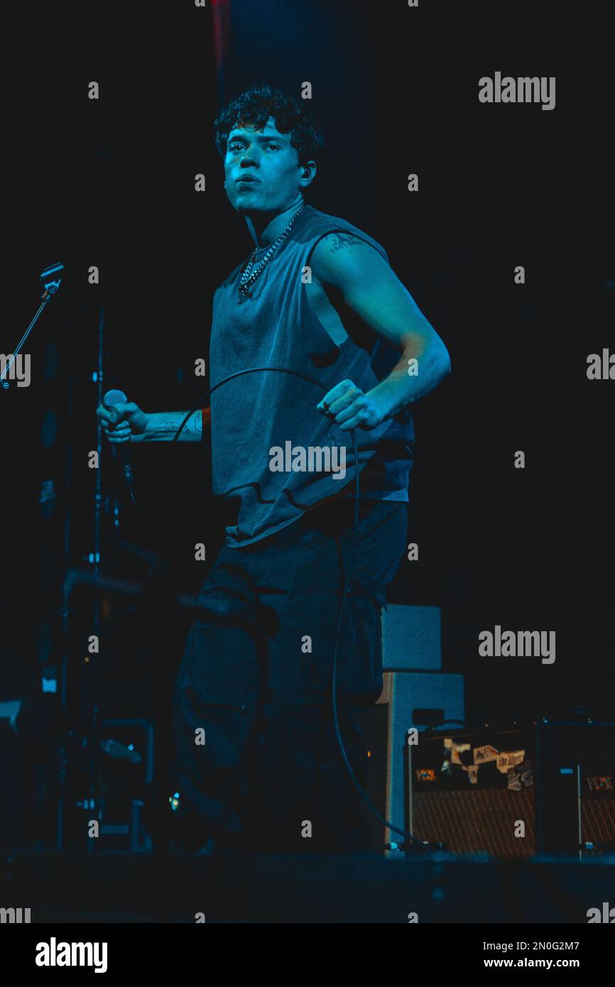 Fin power singer hi-res stock photography and images - Alamy