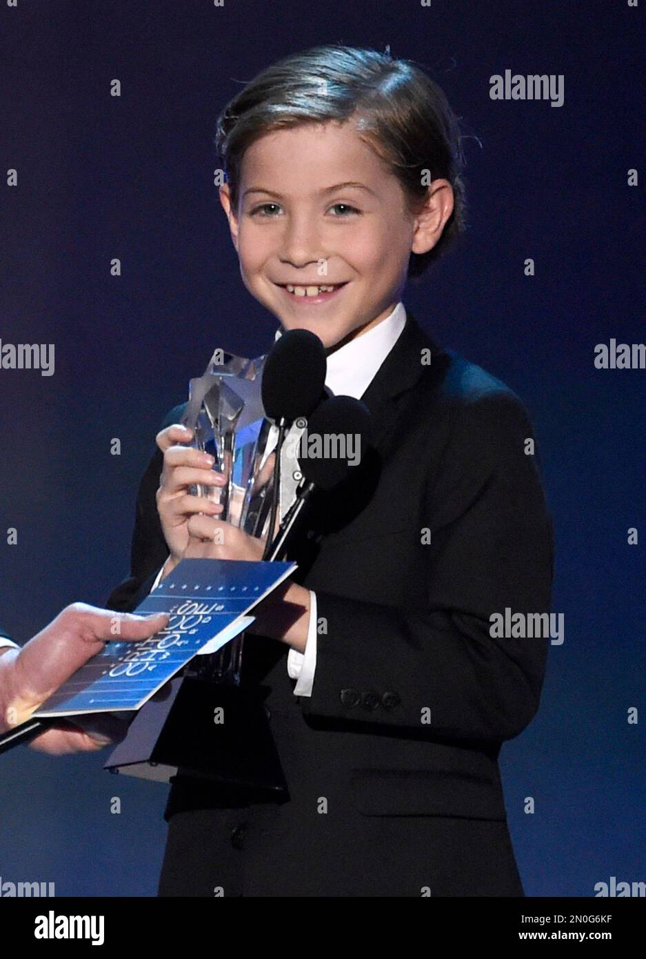 Jacob Tremblay accepts the award for best young actor/actress for “Room ...